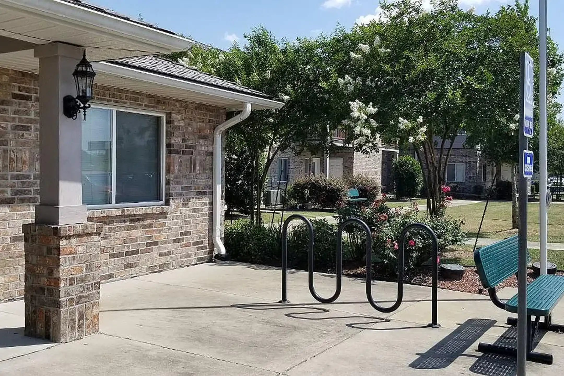 Hooper Springs - Baton Rouge, LA 70811 | ApartmentGuide.com