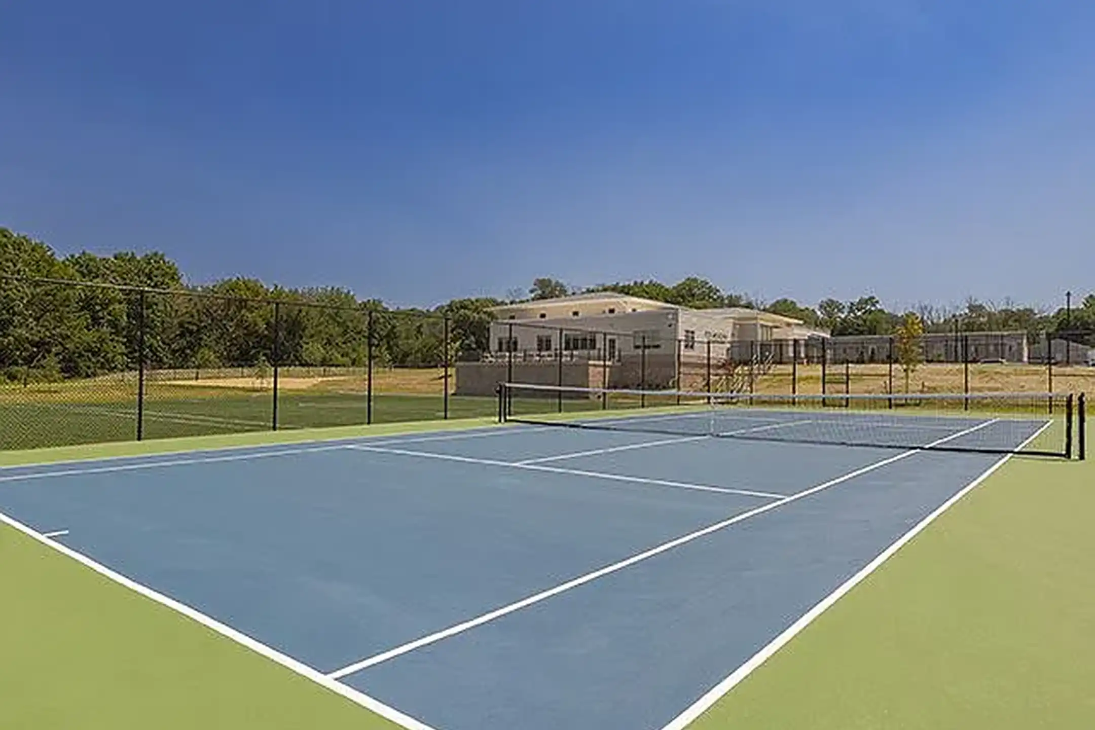 Fox Meadow Apartments - Maple Shade, NJ 08052 | ApartmentGuide.com