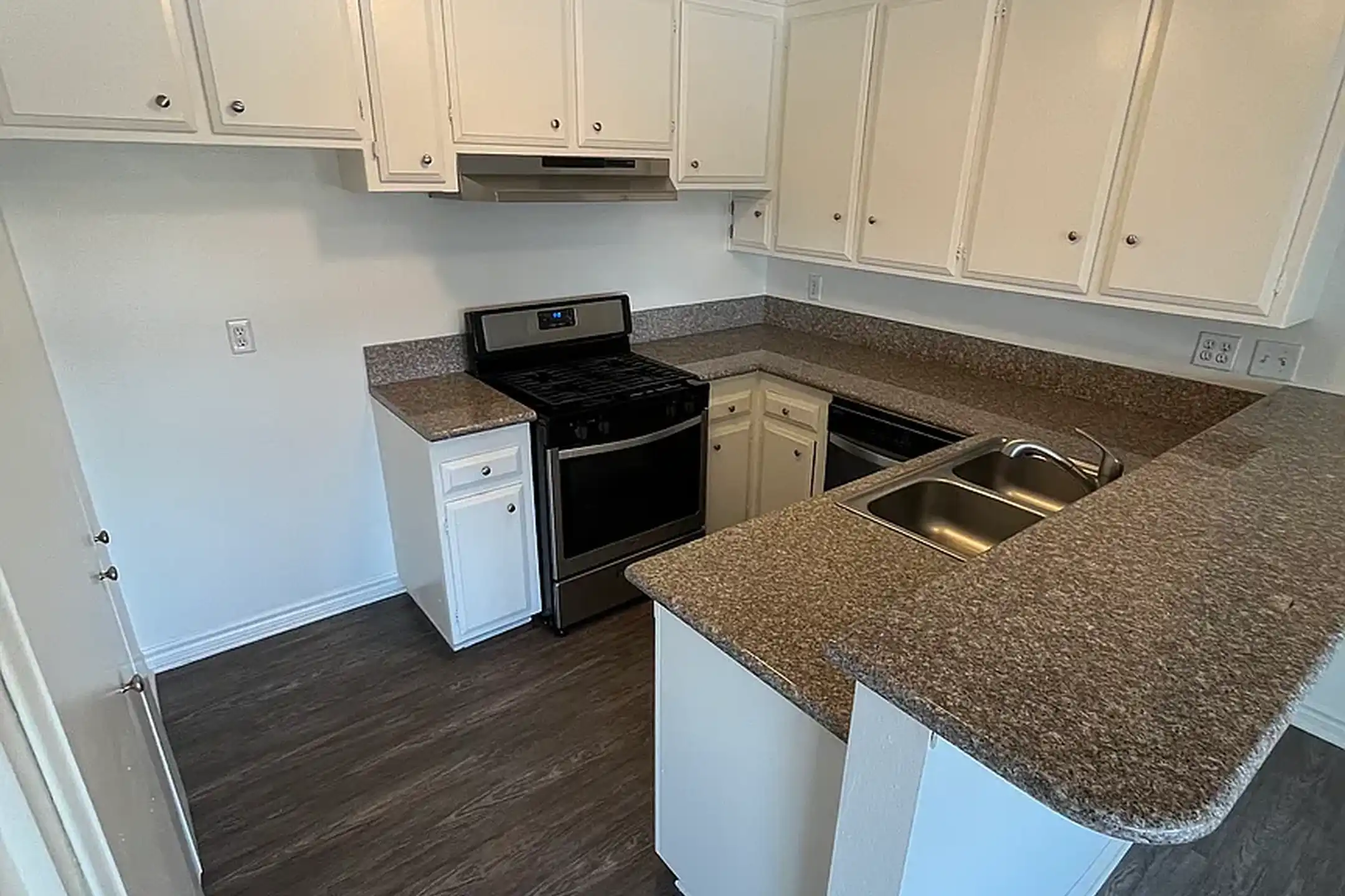 Pinetree Anaheim Apartments - Anaheim, CA 92801 | ApartmentGuide.com