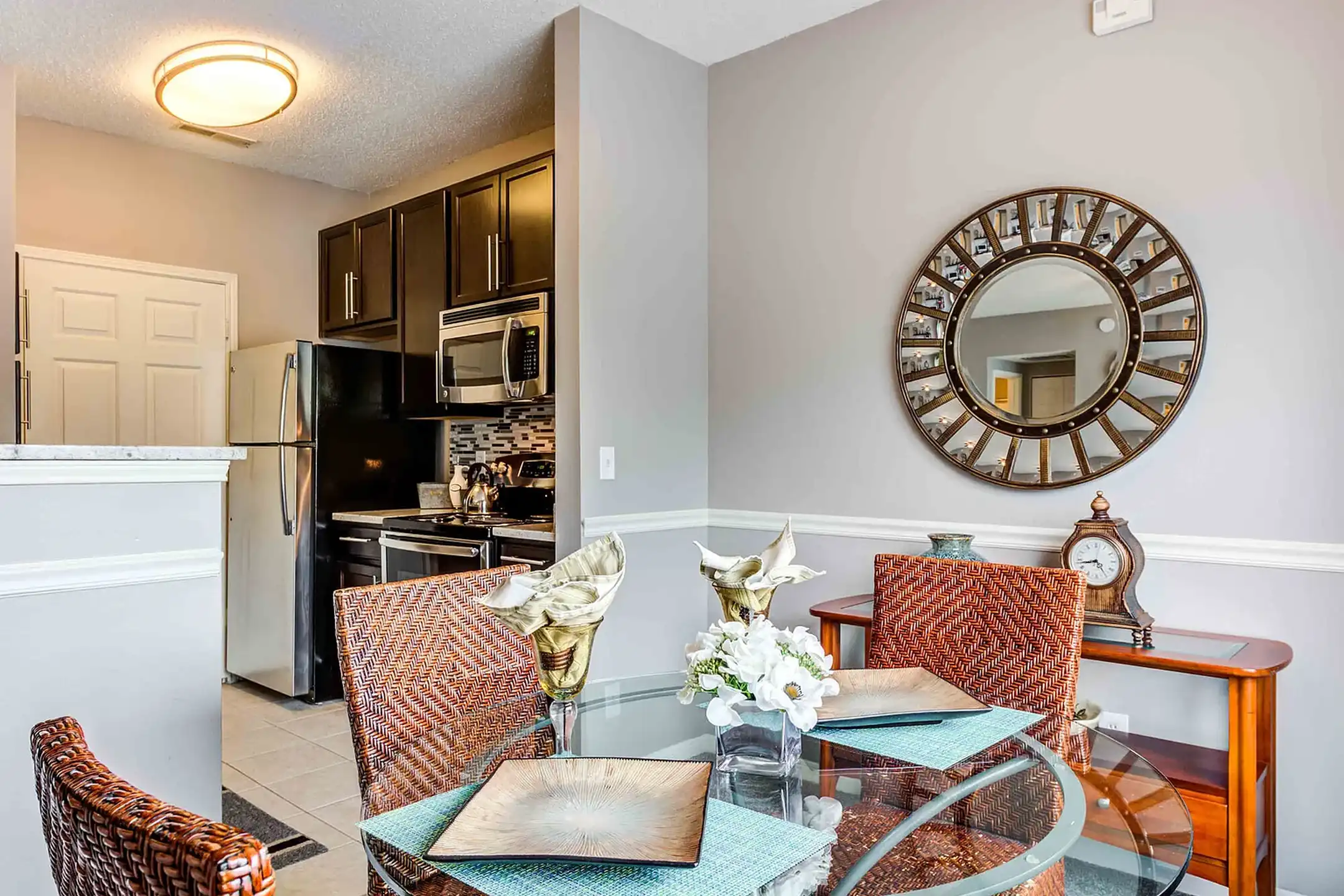 THE GRANDE RESERVE AT GEIST - Indianapolis, IN 46236 | ApartmentGuide.com