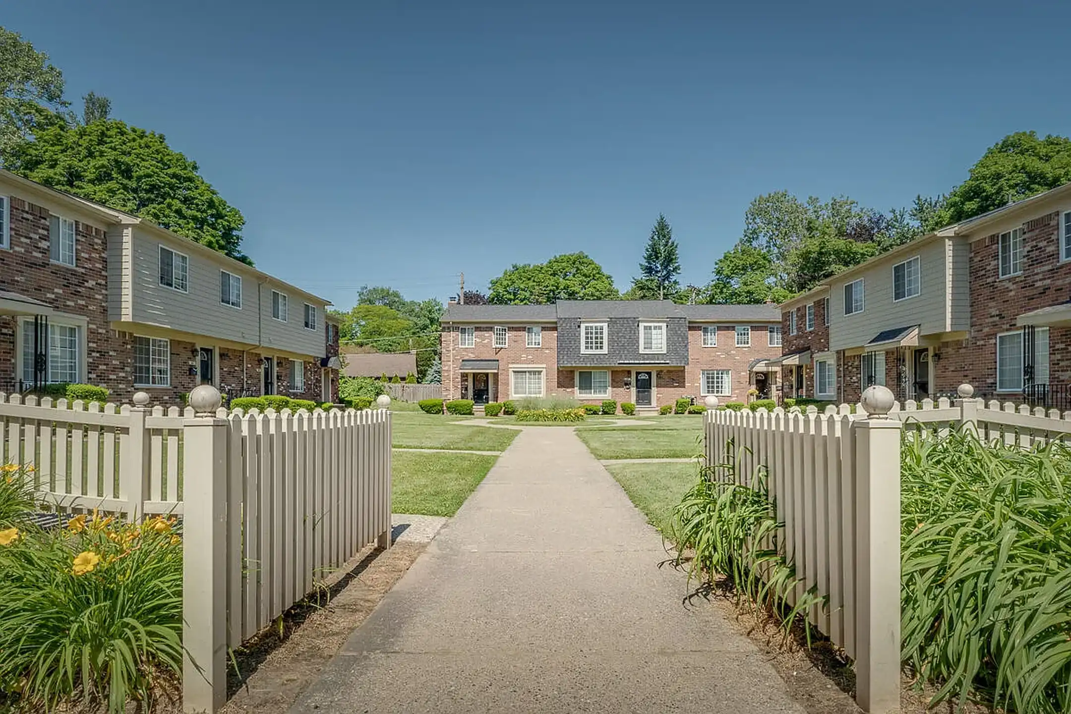 Springwells Park - Dearborn, MI 48120 | ApartmentGuide.com