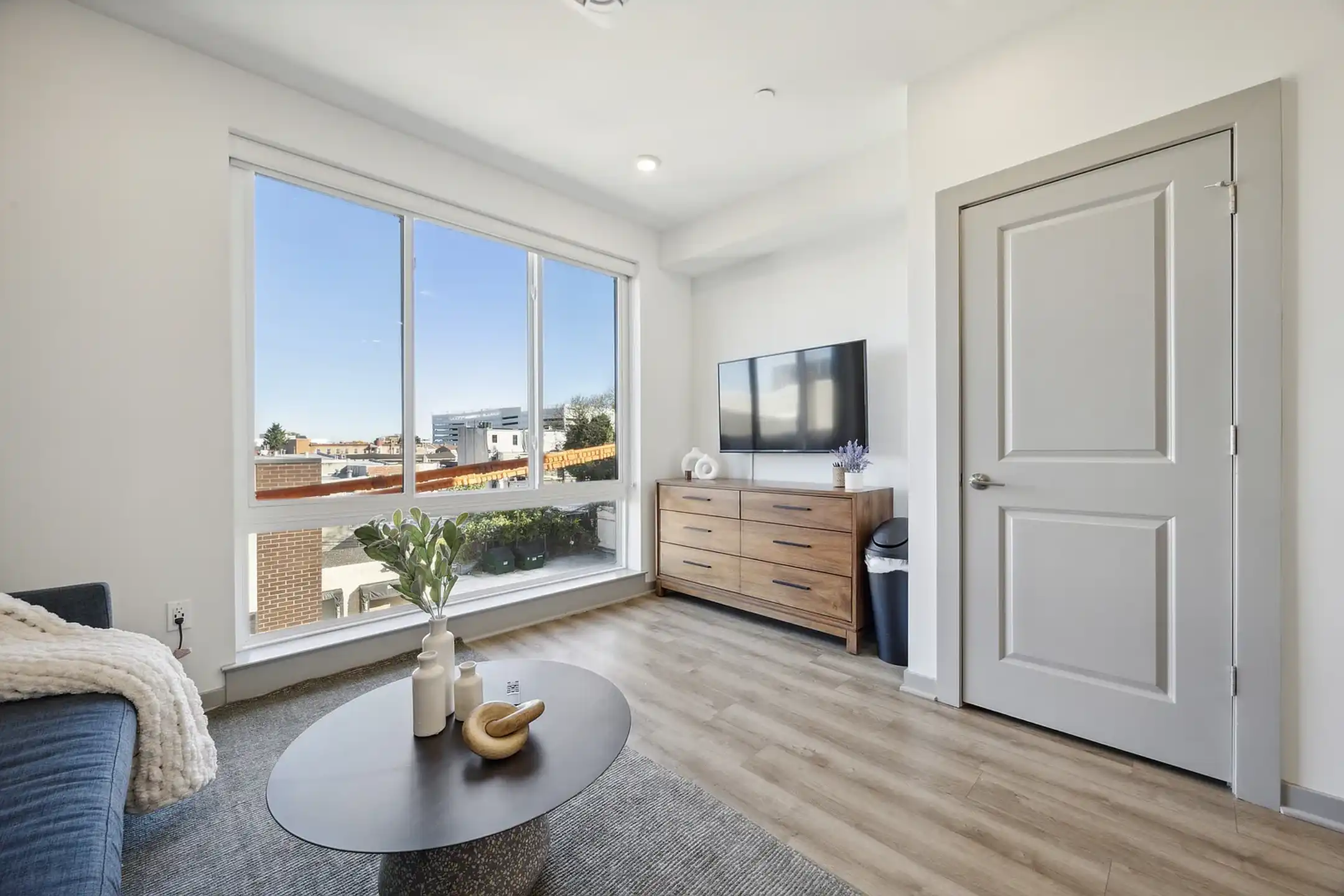 The Commons On Ludlow - Philadelphia, PA 19104 | ApartmentGuide.com