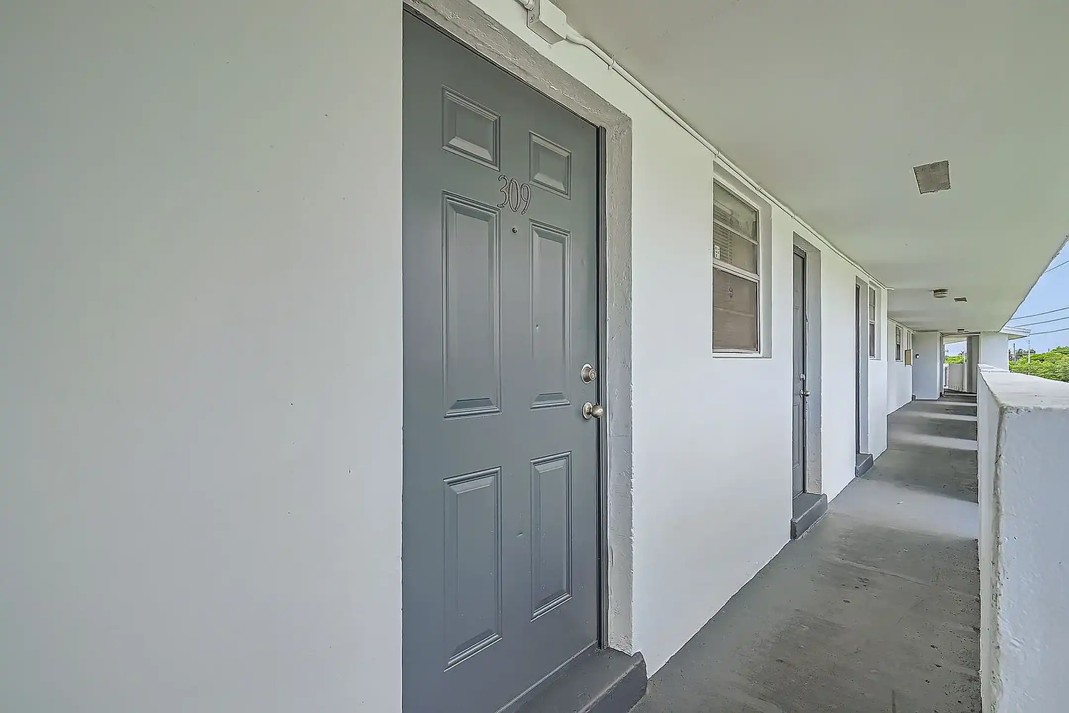 Lakeshore Presidential Apartments - Miami, FL 33147 | ApartmentGuide.com