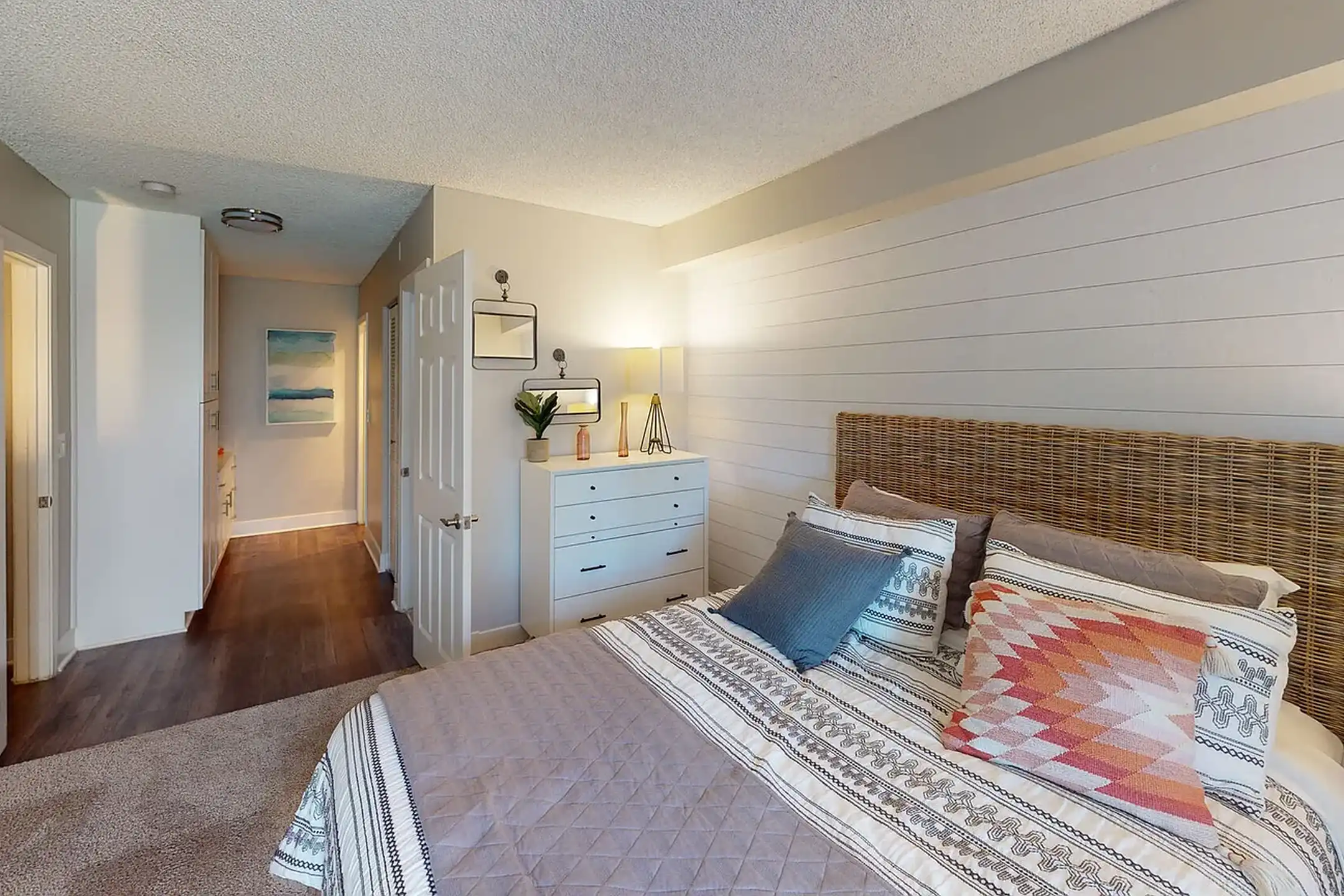 Axiom Tustin - Tustin, CA 92780 | ApartmentGuide.com