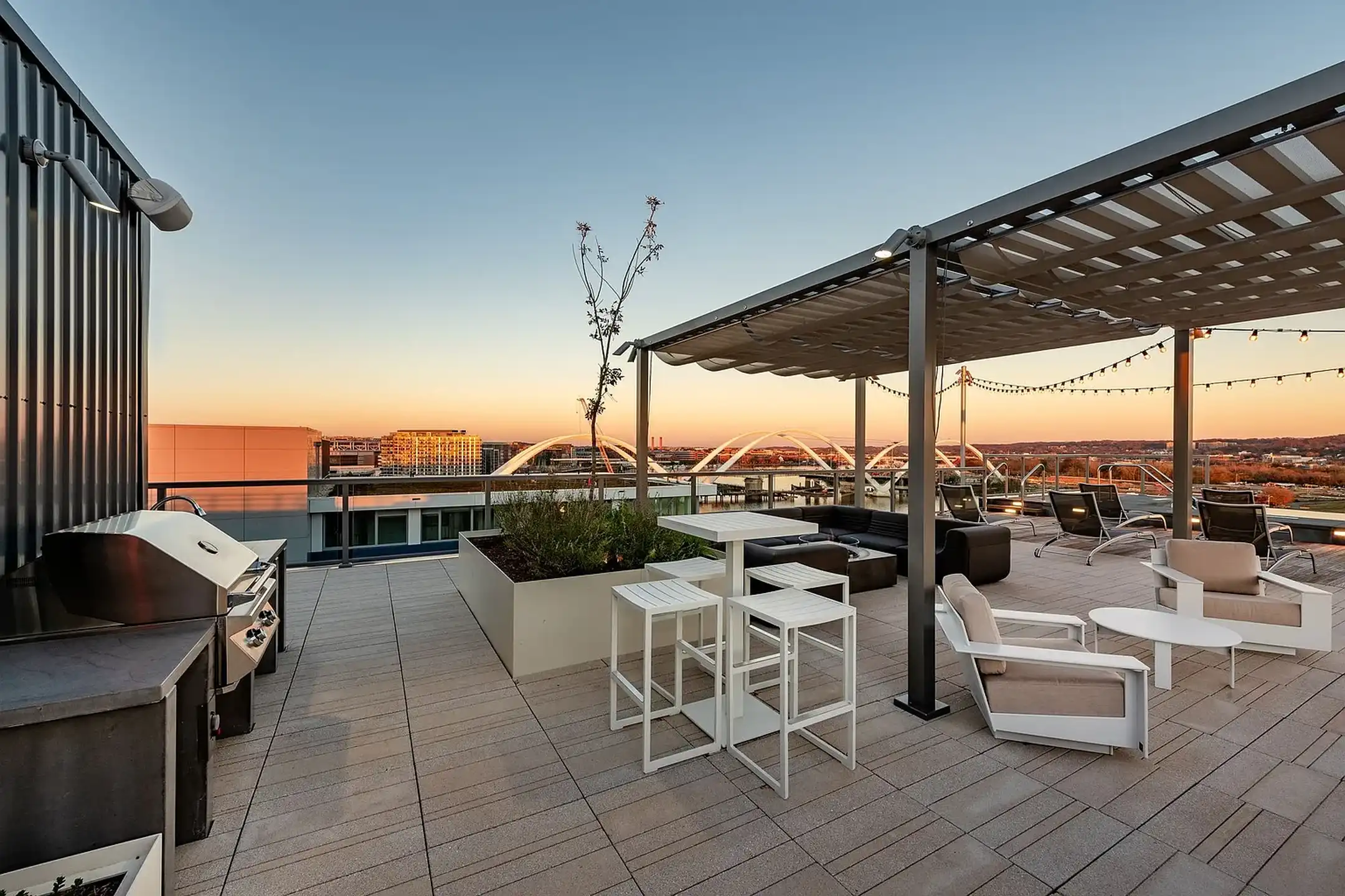 Watermark at Buzzard Point - Washington, DC 20024 | ApartmentGuide.com