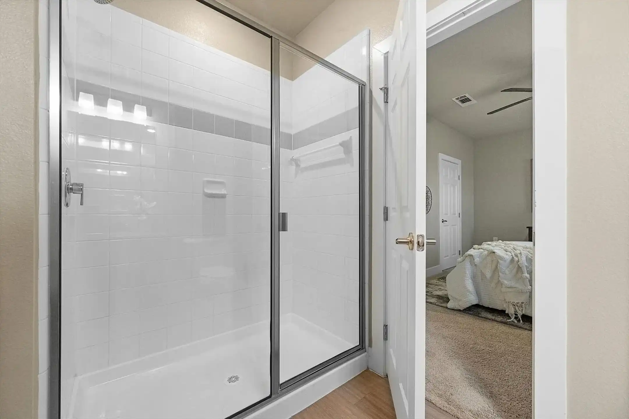 Prairie Gate Community - Grand Prairie, TX 75052 | ApartmentGuide.com