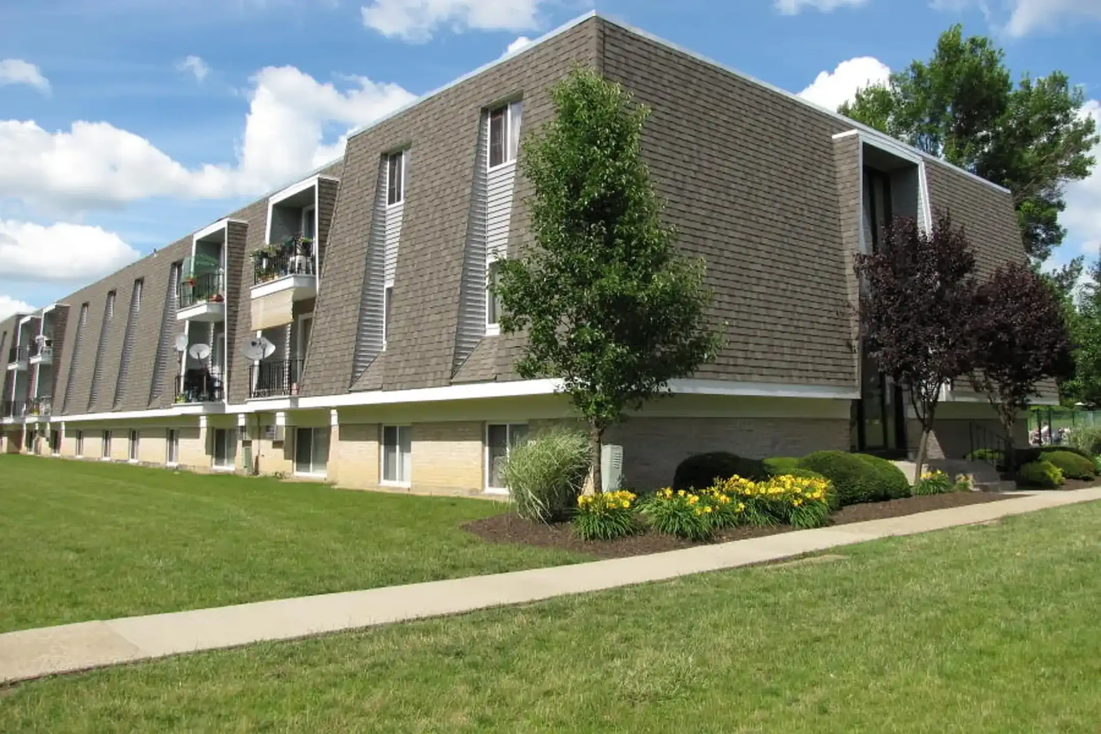 The Meadows of Boardman - Boardman, OH 44512 | ApartmentGuide.com
