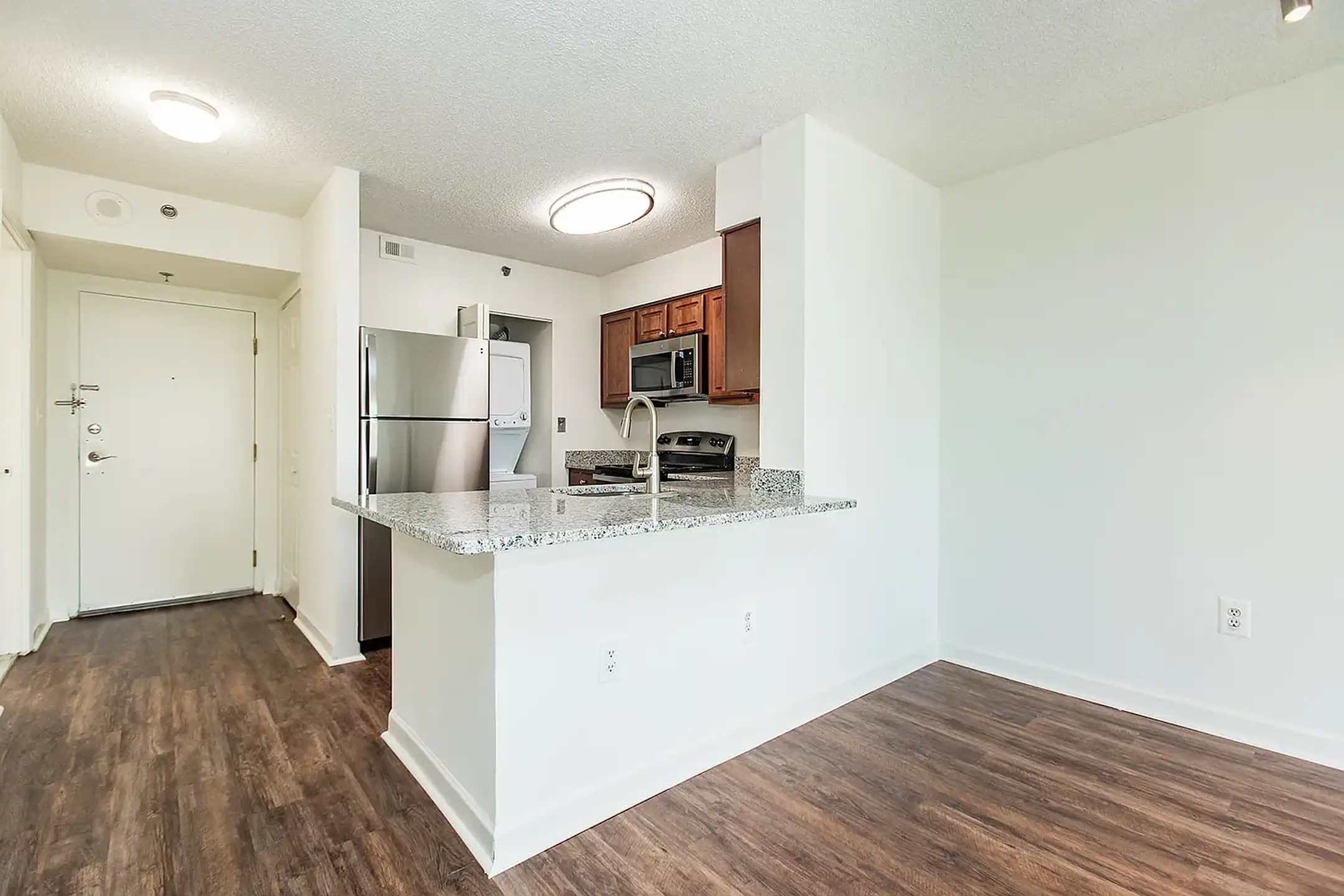 Lake Arbor Towers - Mitchellville, MD 20721 | ApartmentGuide.com