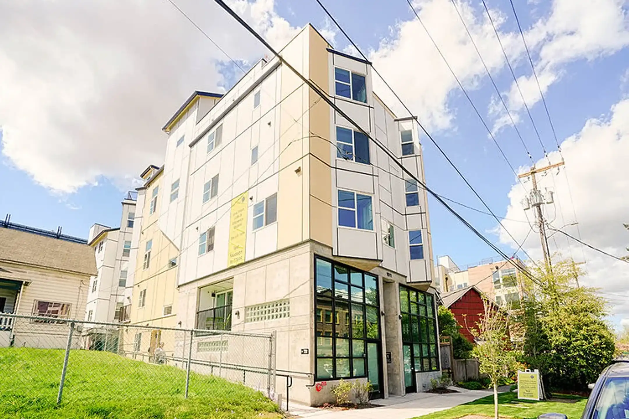 Madison 2.0 Studios - Seattle, WA 98122 | ApartmentGuide.com