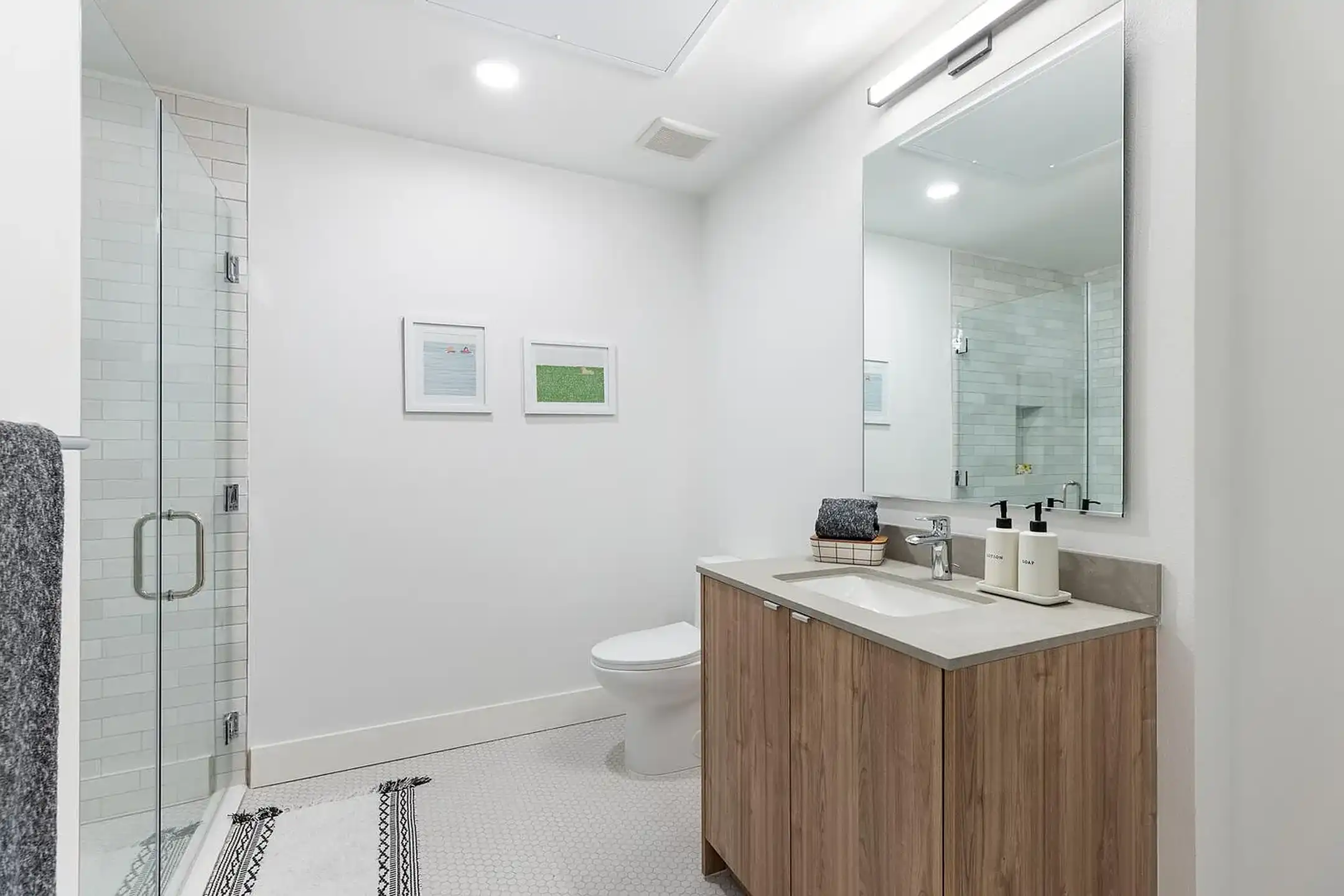 MV by CLG - Culver City, CA 90232 | ApartmentGuide.com