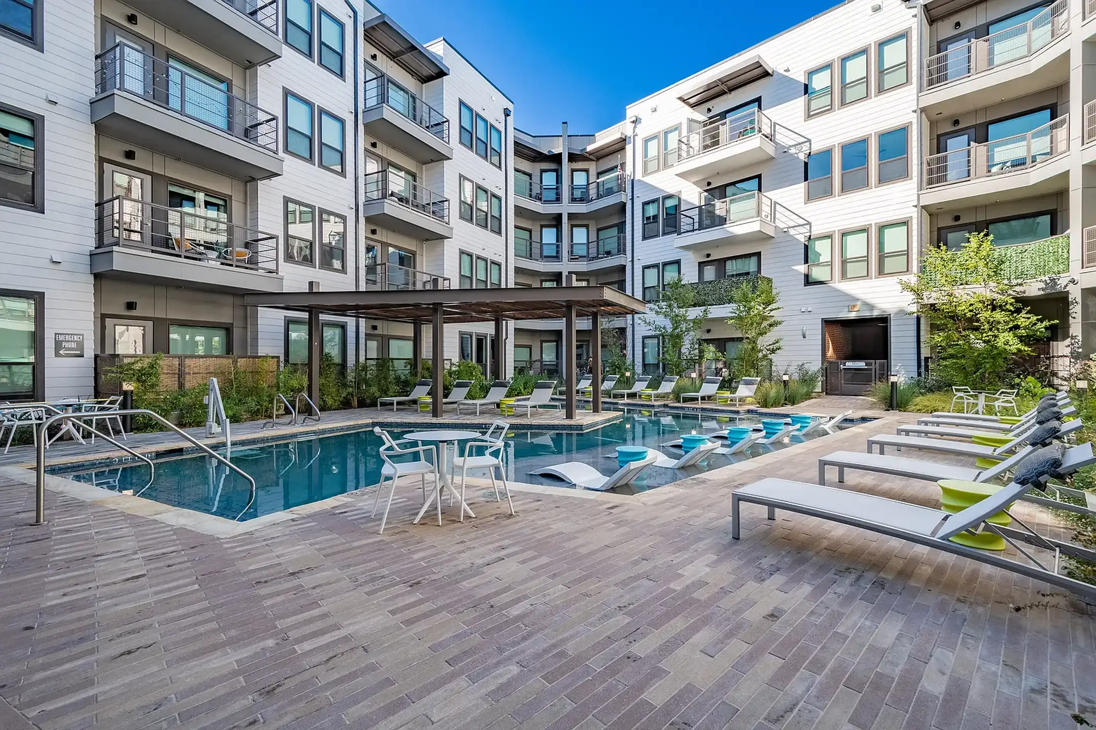Rowlett Station - Rowlett, TX 75088 | ApartmentGuide.com