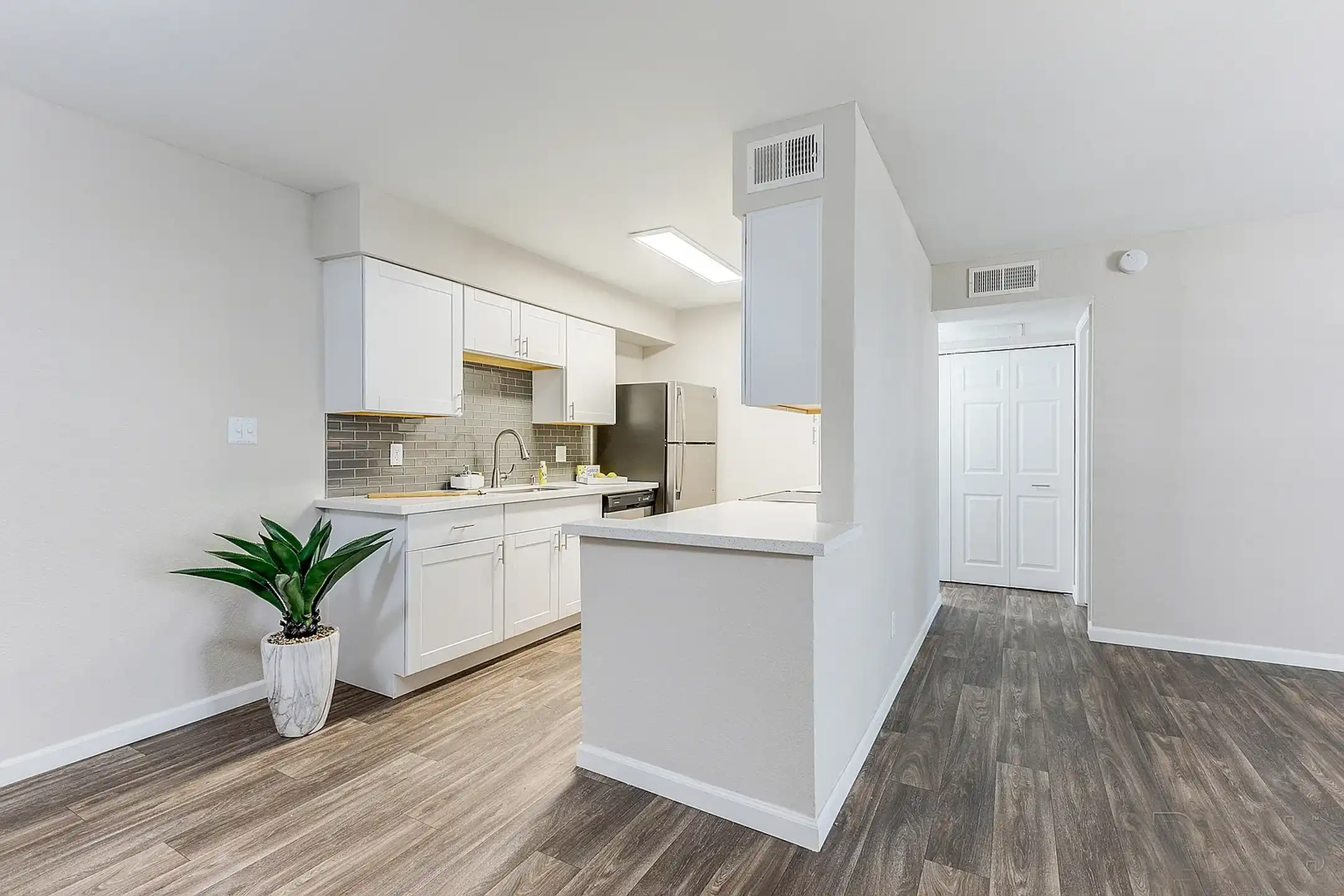 Stonebridge - Phoenix, AZ 85032 | ApartmentGuide.com