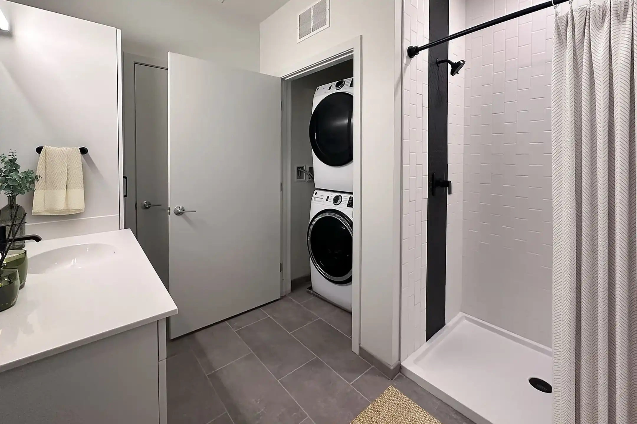 The Revington - Worcester, MA 01610 | ApartmentGuide.com