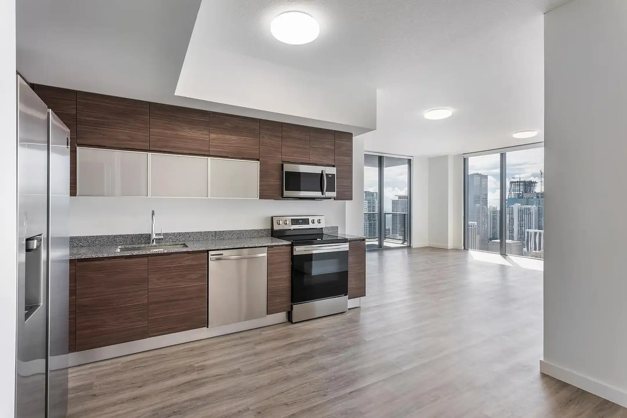 Downtown 5th - Miami, FL 33132 | ApartmentGuide.com