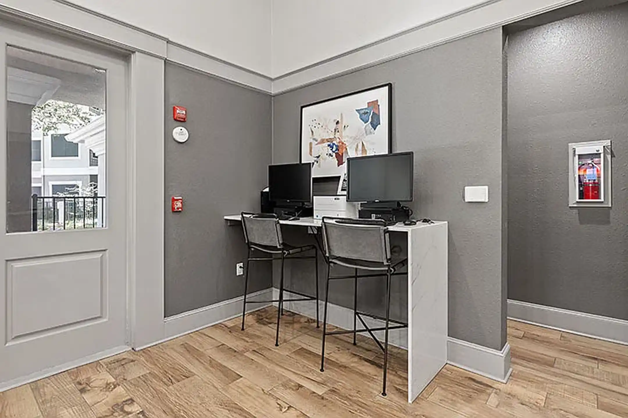 Atera Apartments - Dallas, TX 75219 | ApartmentGuide.com
