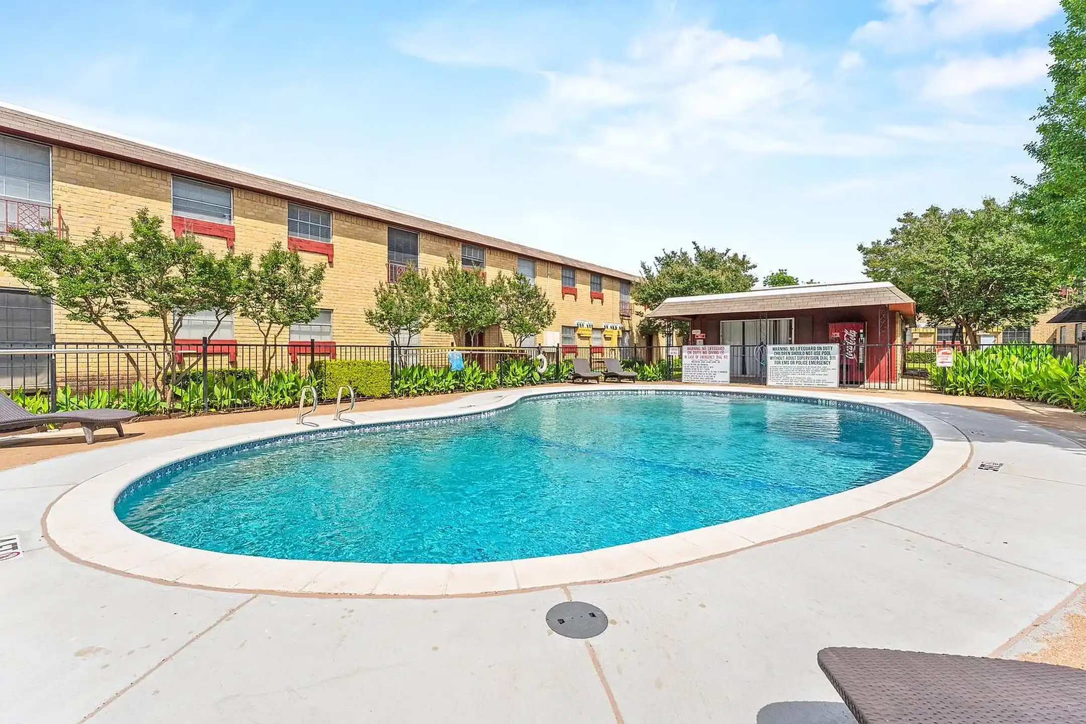 Car Mel Apartments - Waco, TX 76710 | ApartmentGuide.com