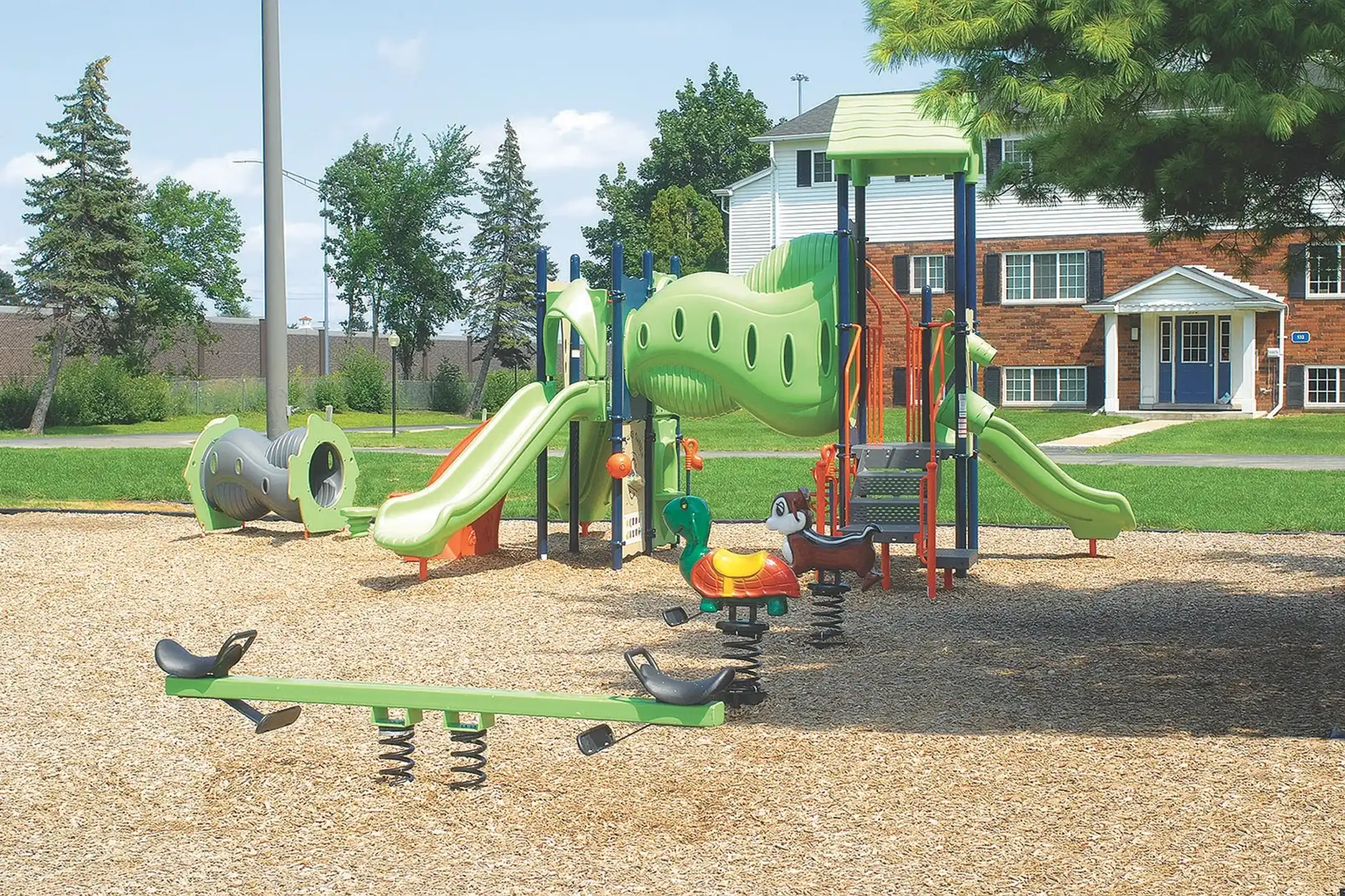 The Gables of Troy - Troy, MI 48083 | ApartmentGuide.com