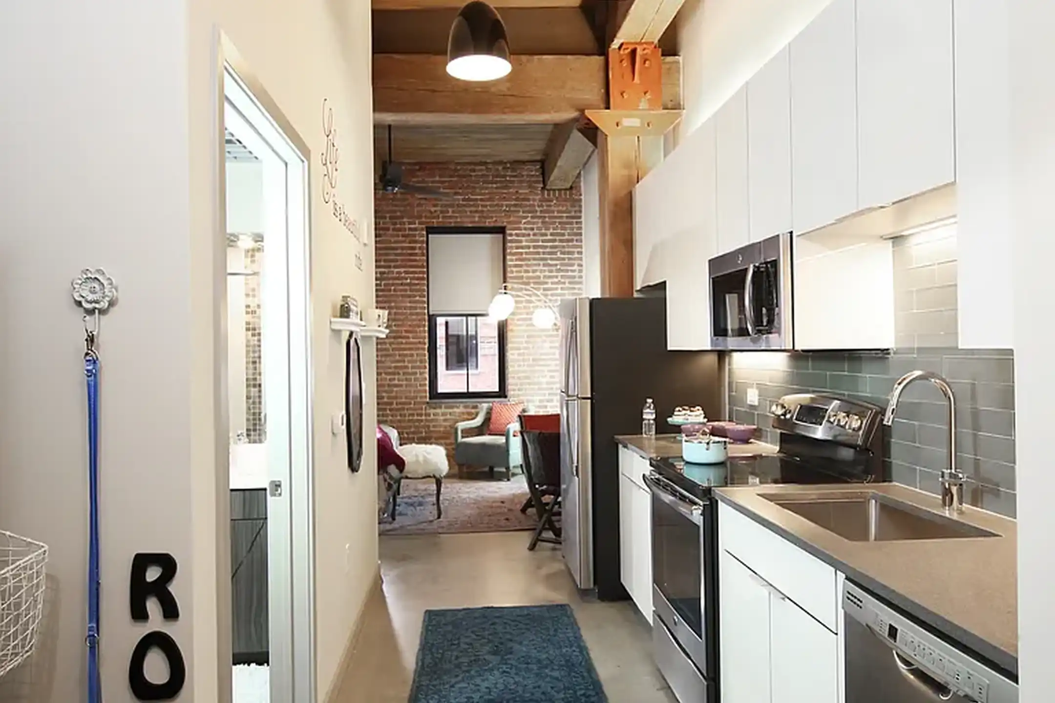Modera Lofts - Jersey City, NJ 07302 | ApartmentGuide.com