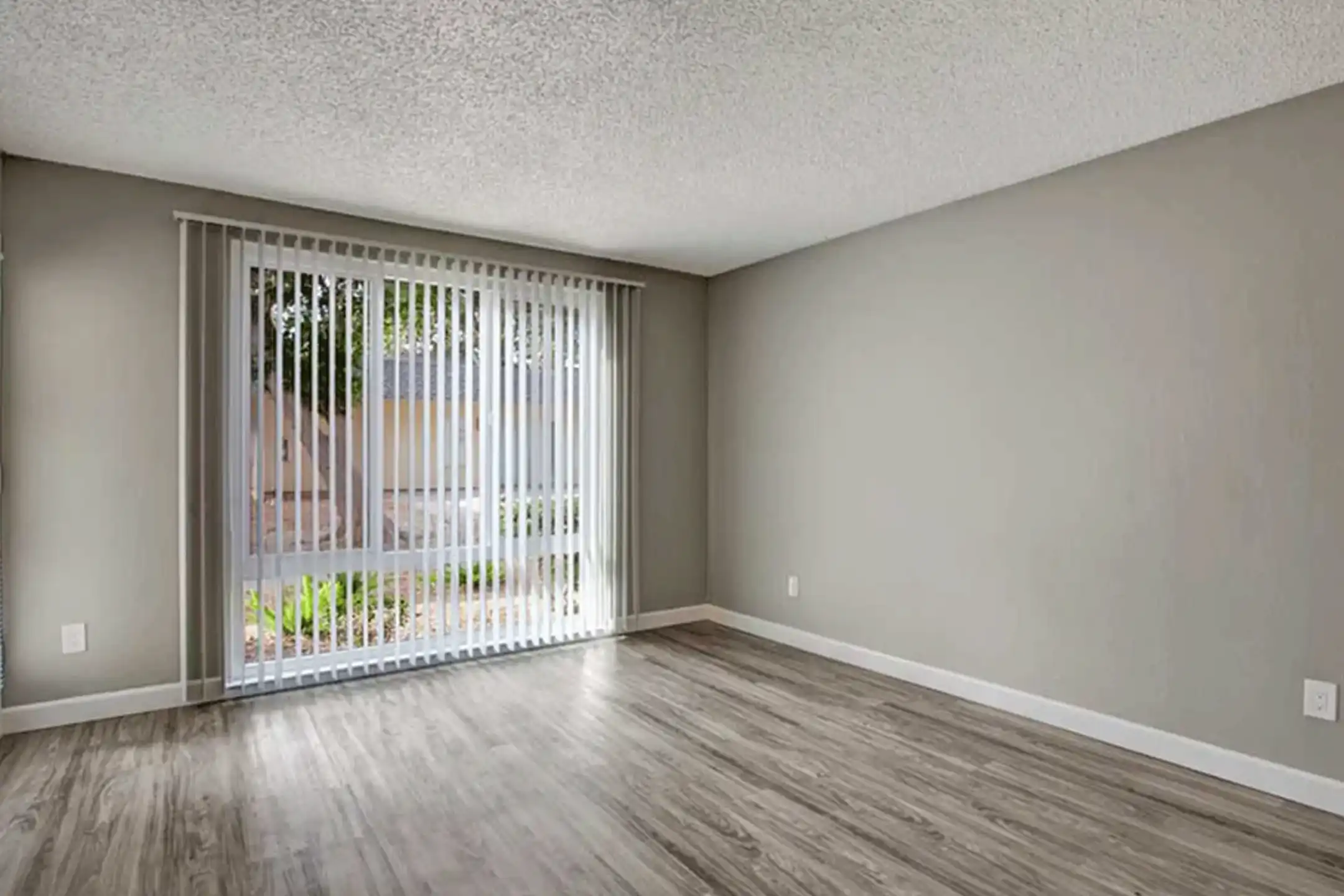 River Blu Apartments - Sacramento, CA 95826 | ApartmentGuide.com