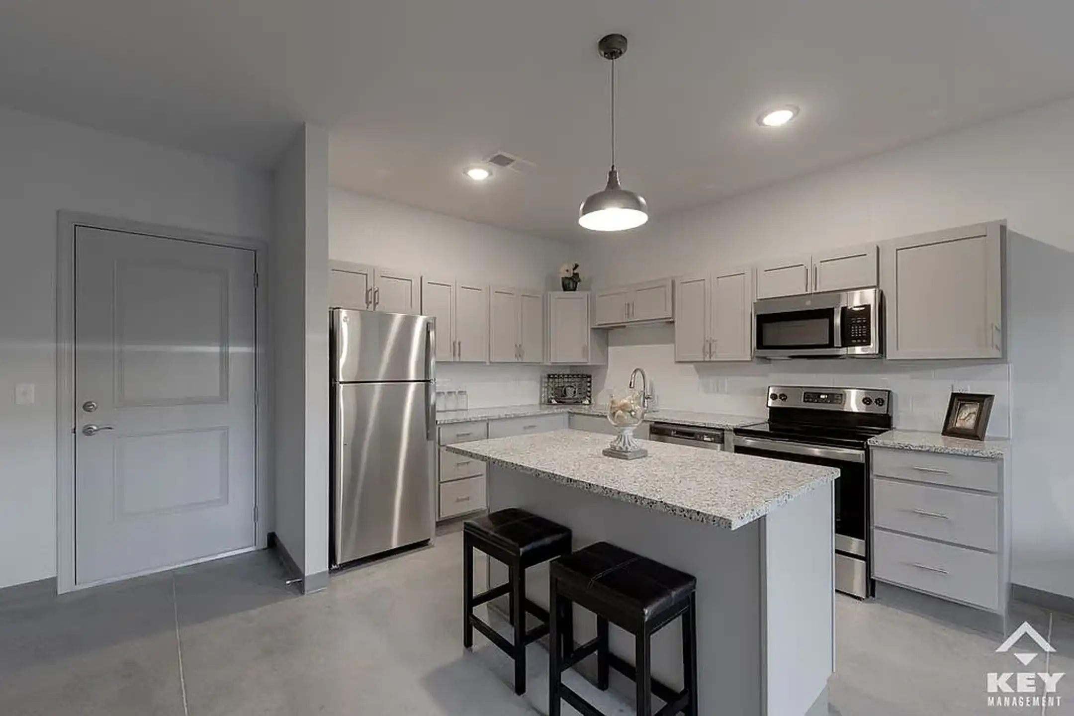 Indian Point Apartments - Wichita, KS 67203 | ApartmentGuide.com