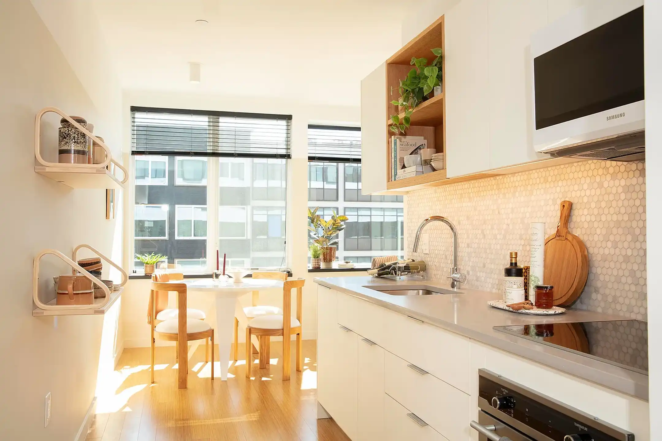 Harrison Urby - Harrison, NJ 07029 | ApartmentGuide.com