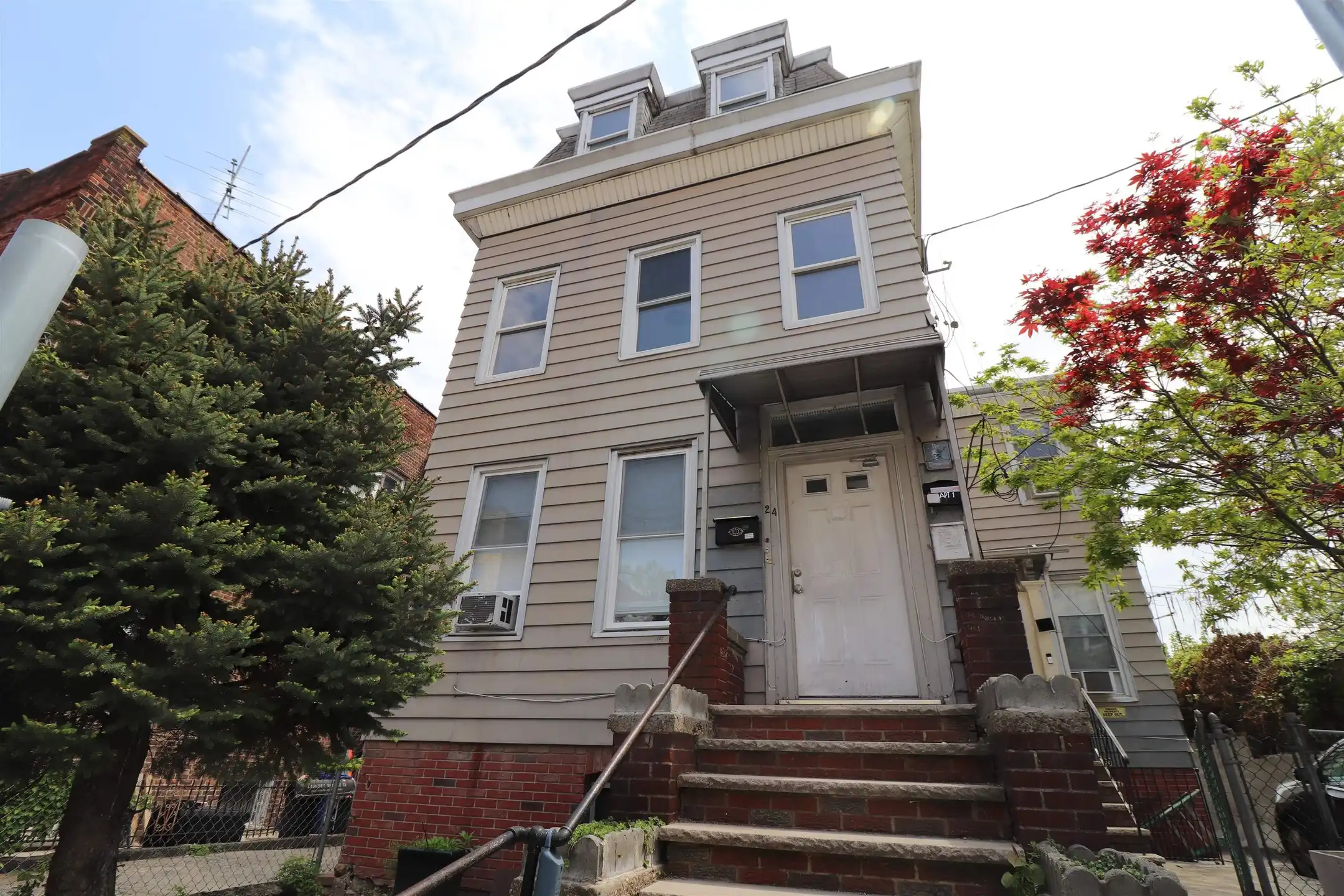 24 Gray St #2 - Jersey City, NJ 07302 | ApartmentGuide.com