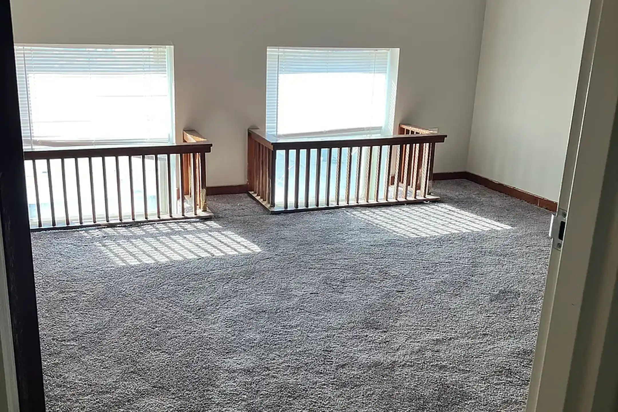 Barney Square Apartments - Schenectady, NY 12305 | ApartmentGuide.com