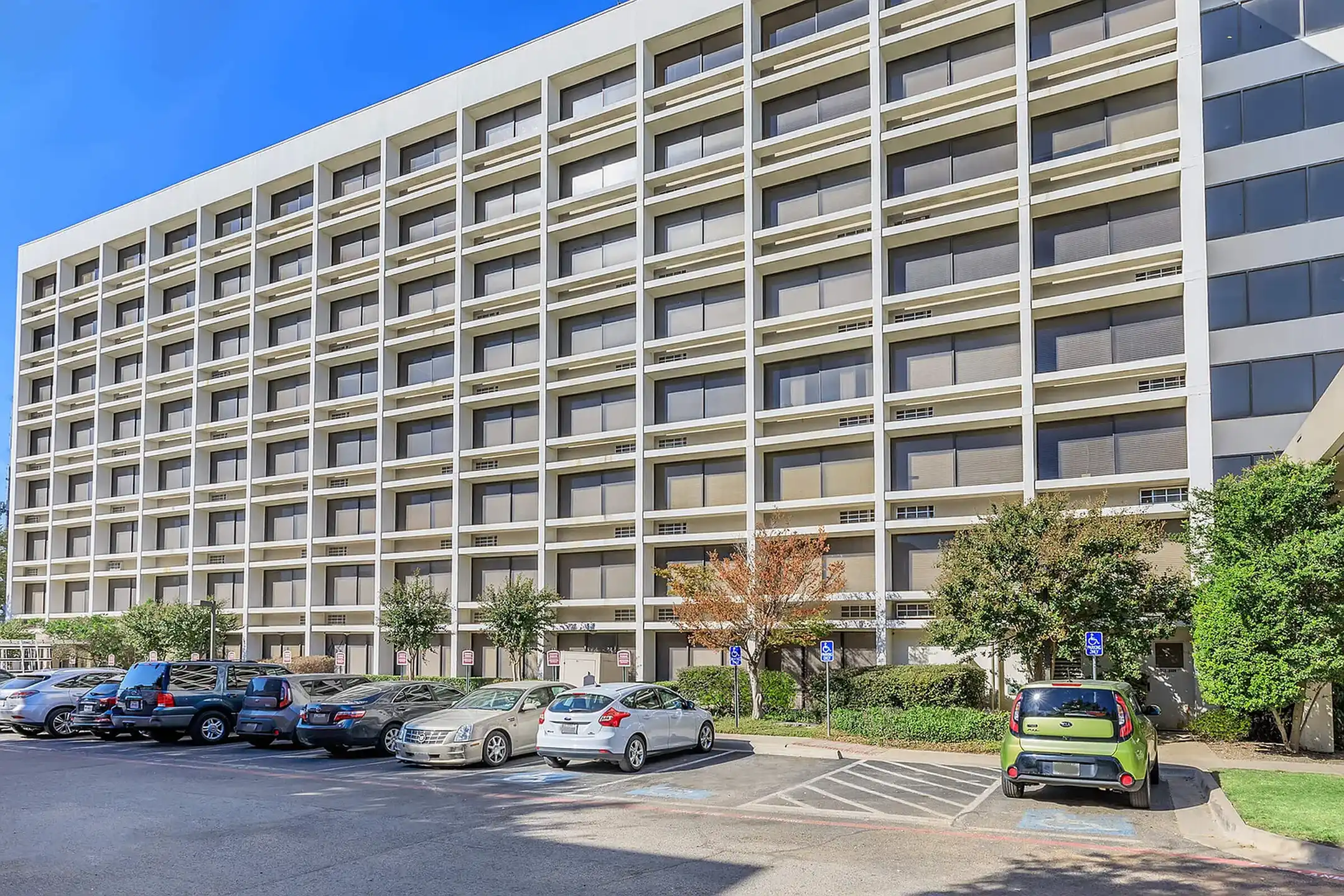 Providence Mockingbird - Dallas, TX 75235 | ApartmentGuide.com