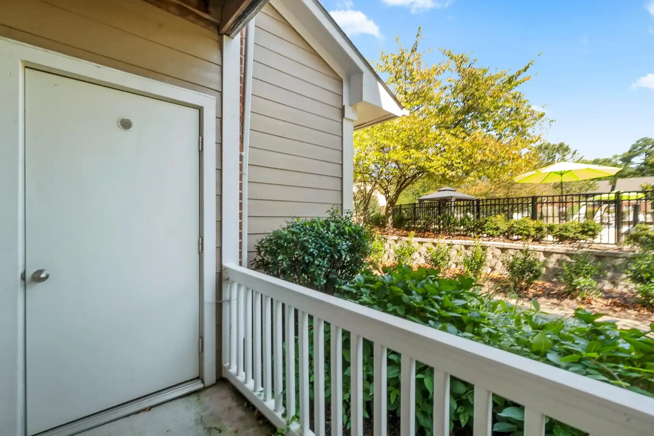 The Crossings at Short Pump - Richmond, VA 23233 | ApartmentGuide.com