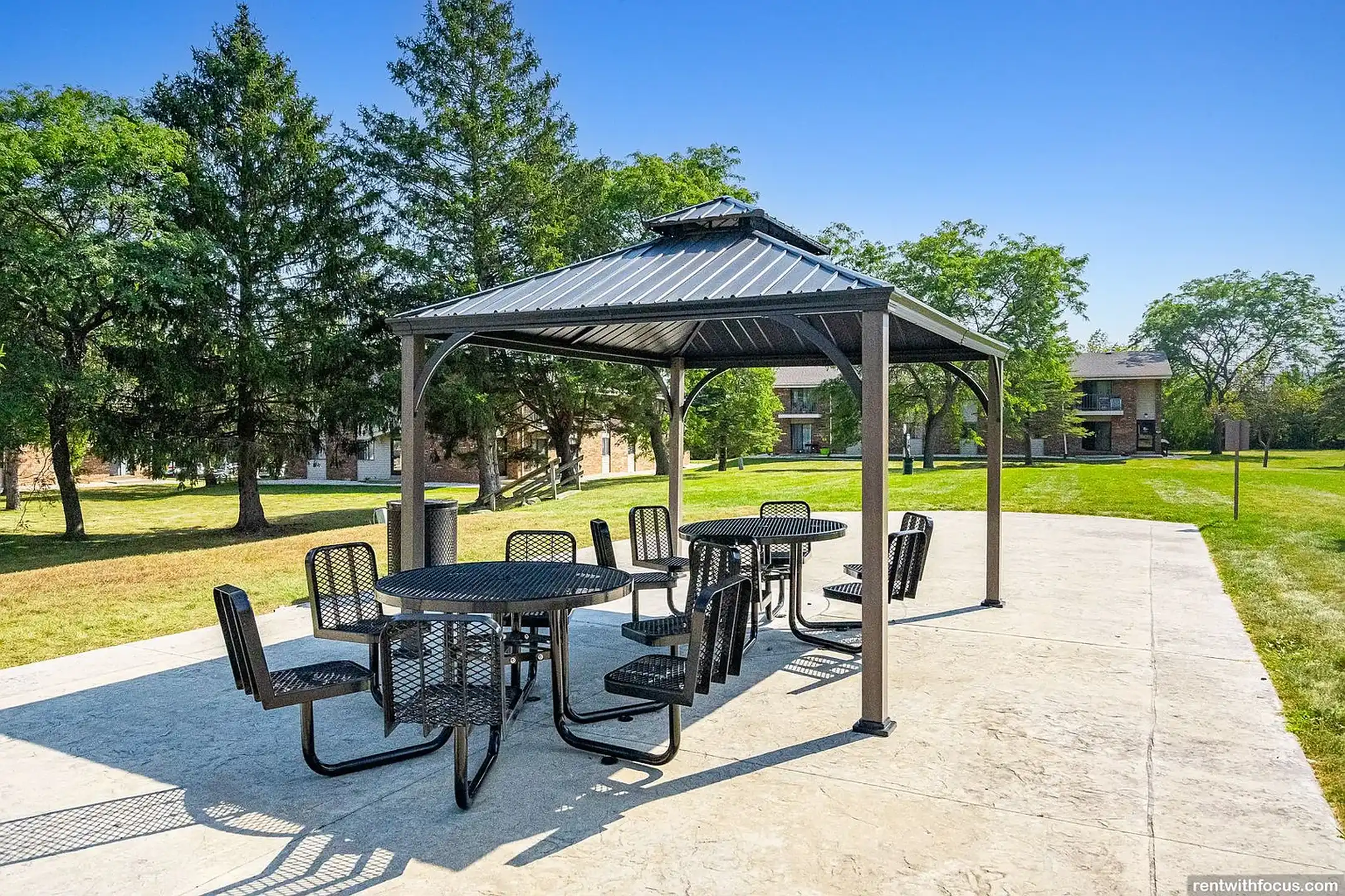 Franklin Park - Milwaukee, WI 53221 | ApartmentGuide.com