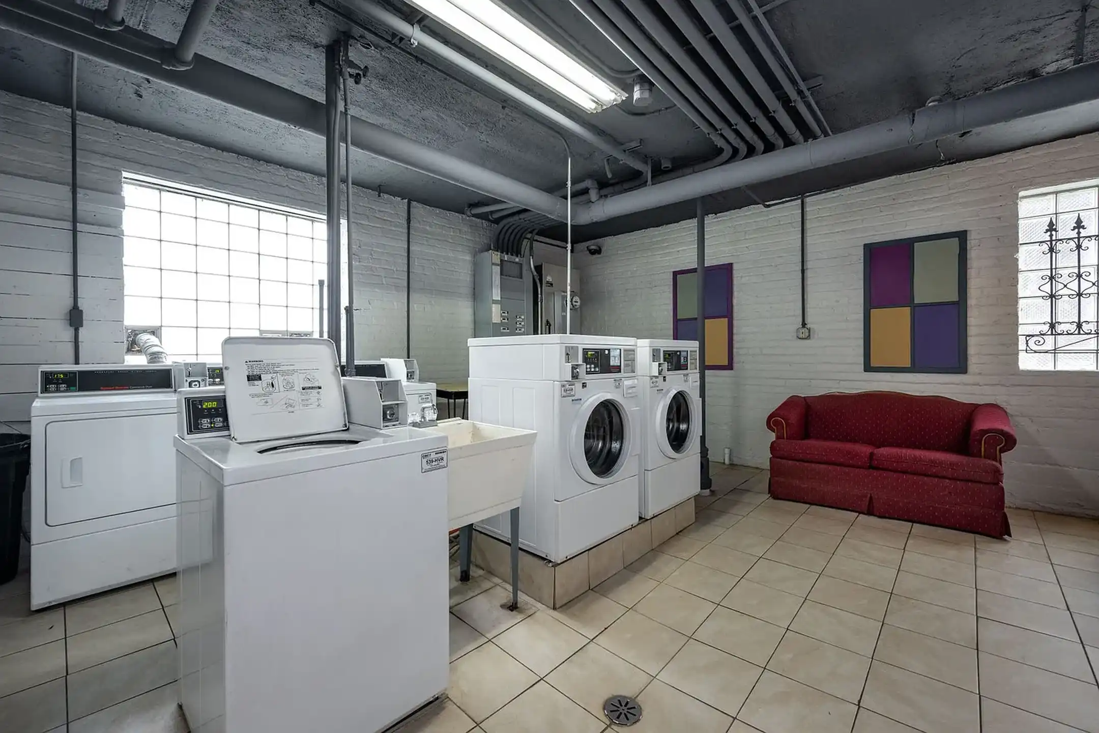 Evelyn Apartments - Oak Park, IL 60304 | ApartmentGuide.com