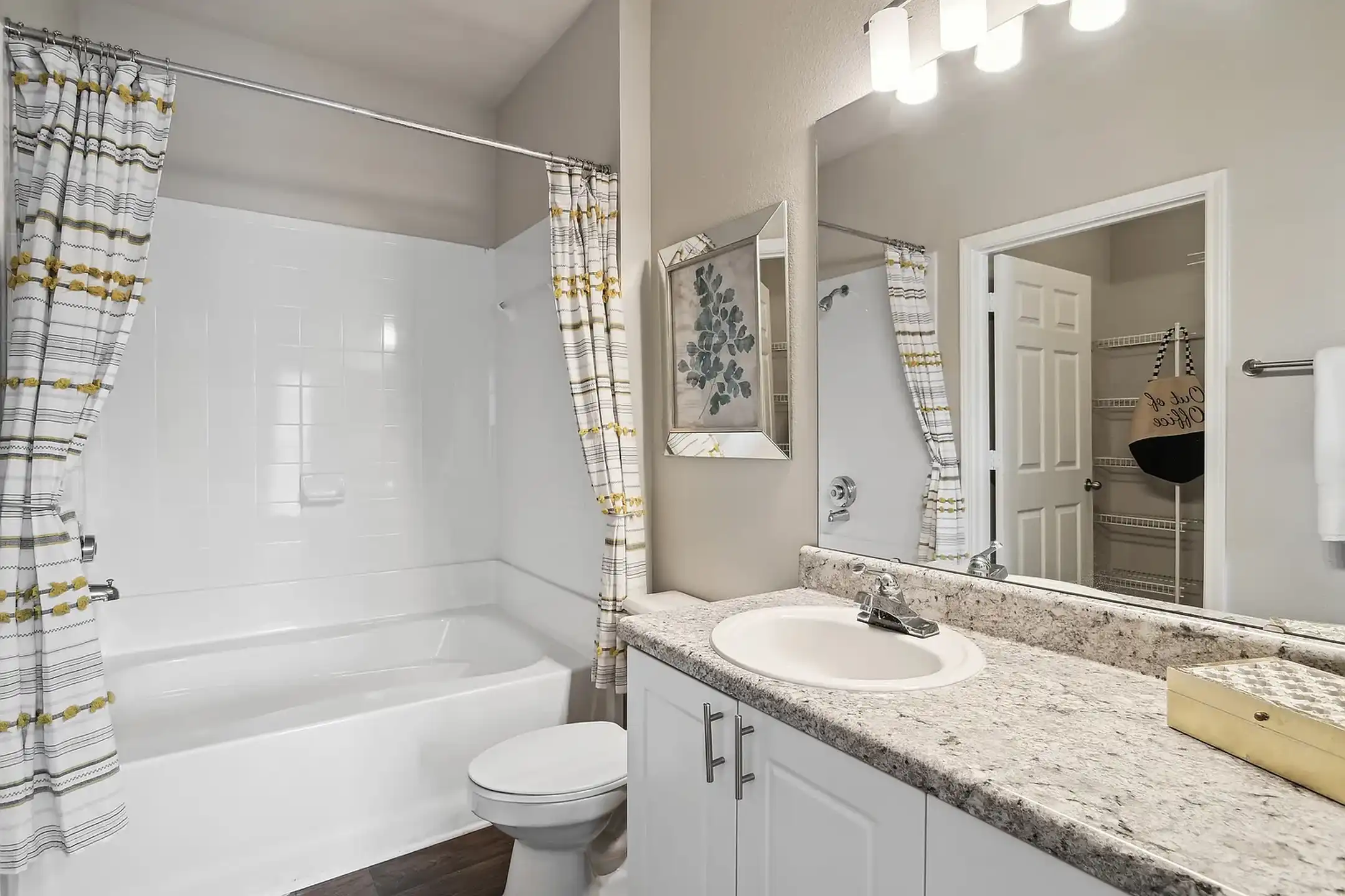 Stone Ridge Apartments - Charlotte, NC 28273 | ApartmentGuide.com