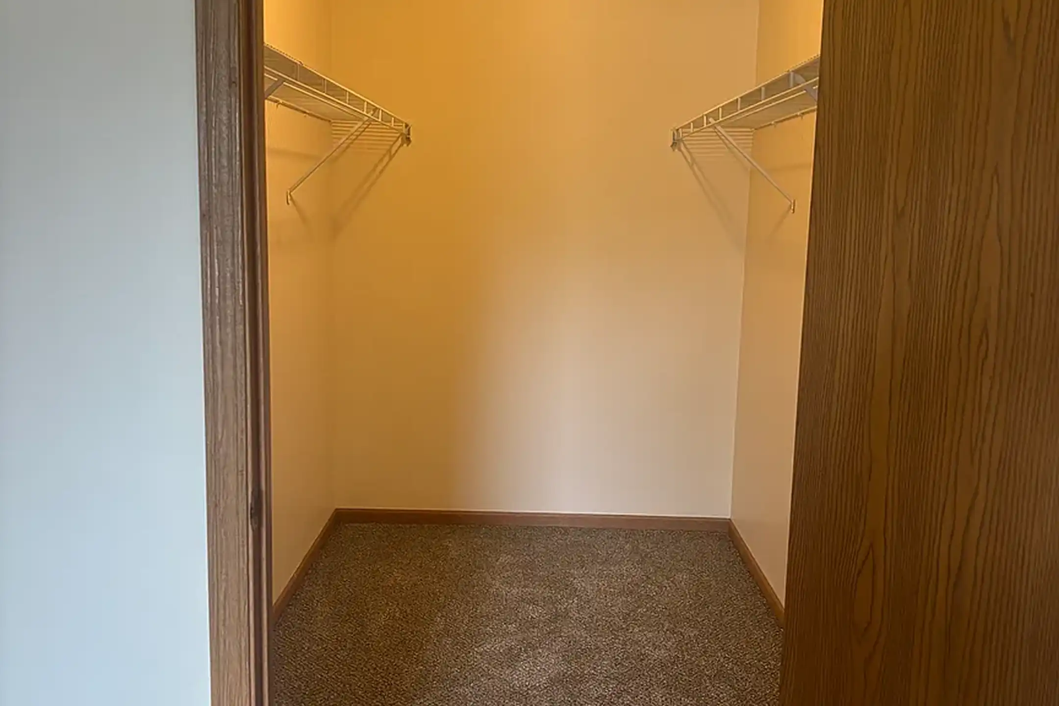 Cedar Cliff Apartments - Richmond, IN 47374 | ApartmentGuide.com