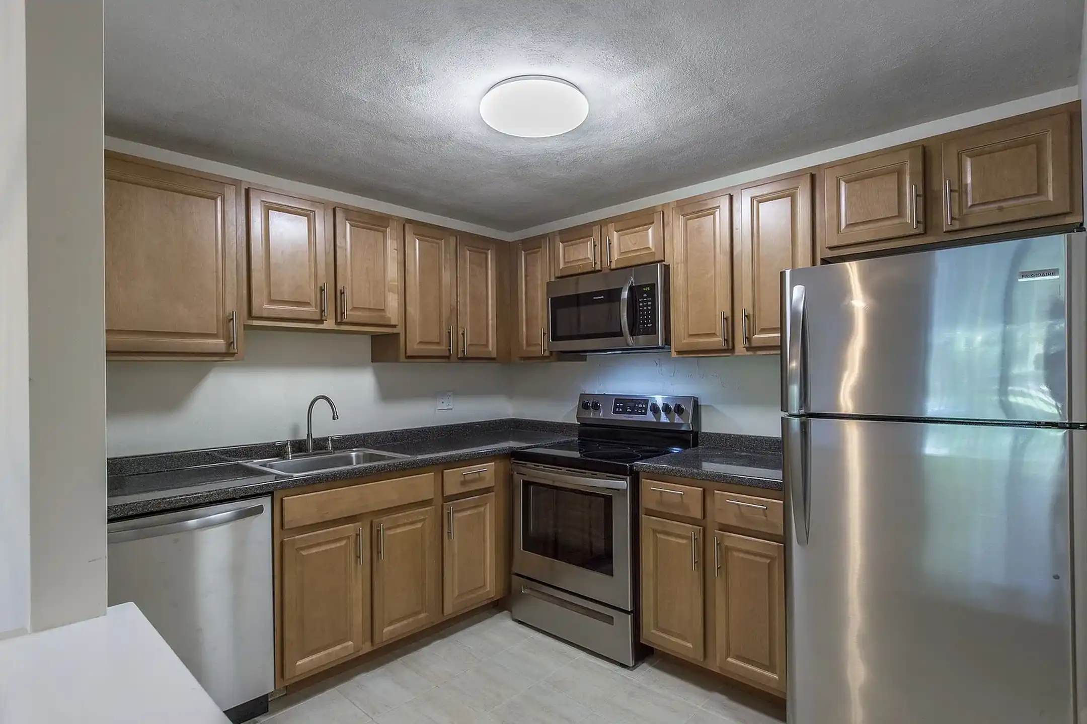 Hamilton Place - Watertown, MA 02472 | ApartmentGuide.com