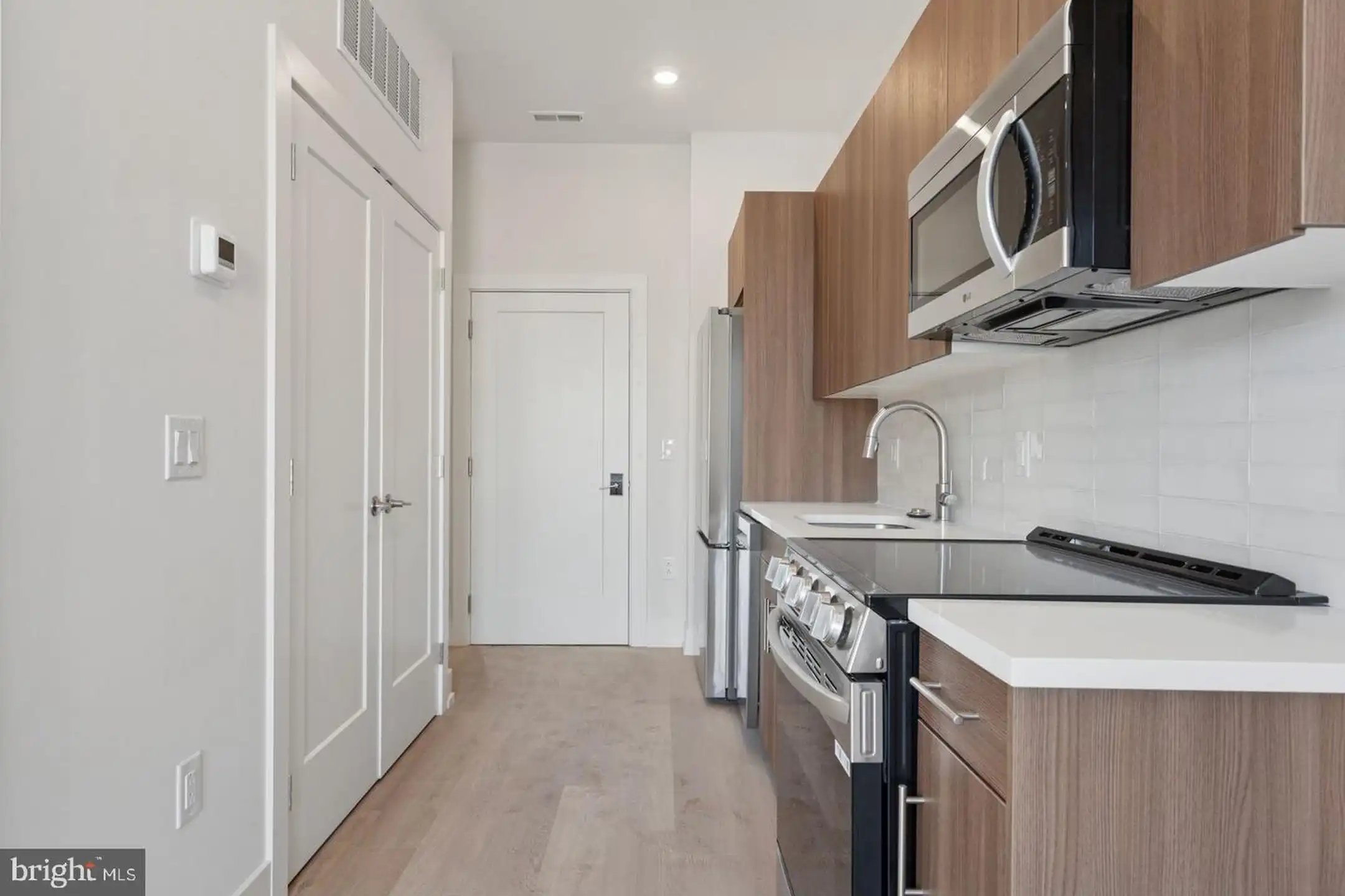 130 W Girard Ave unit 2B-501 - Philadelphia, PA 19123 | ApartmentGuide.com