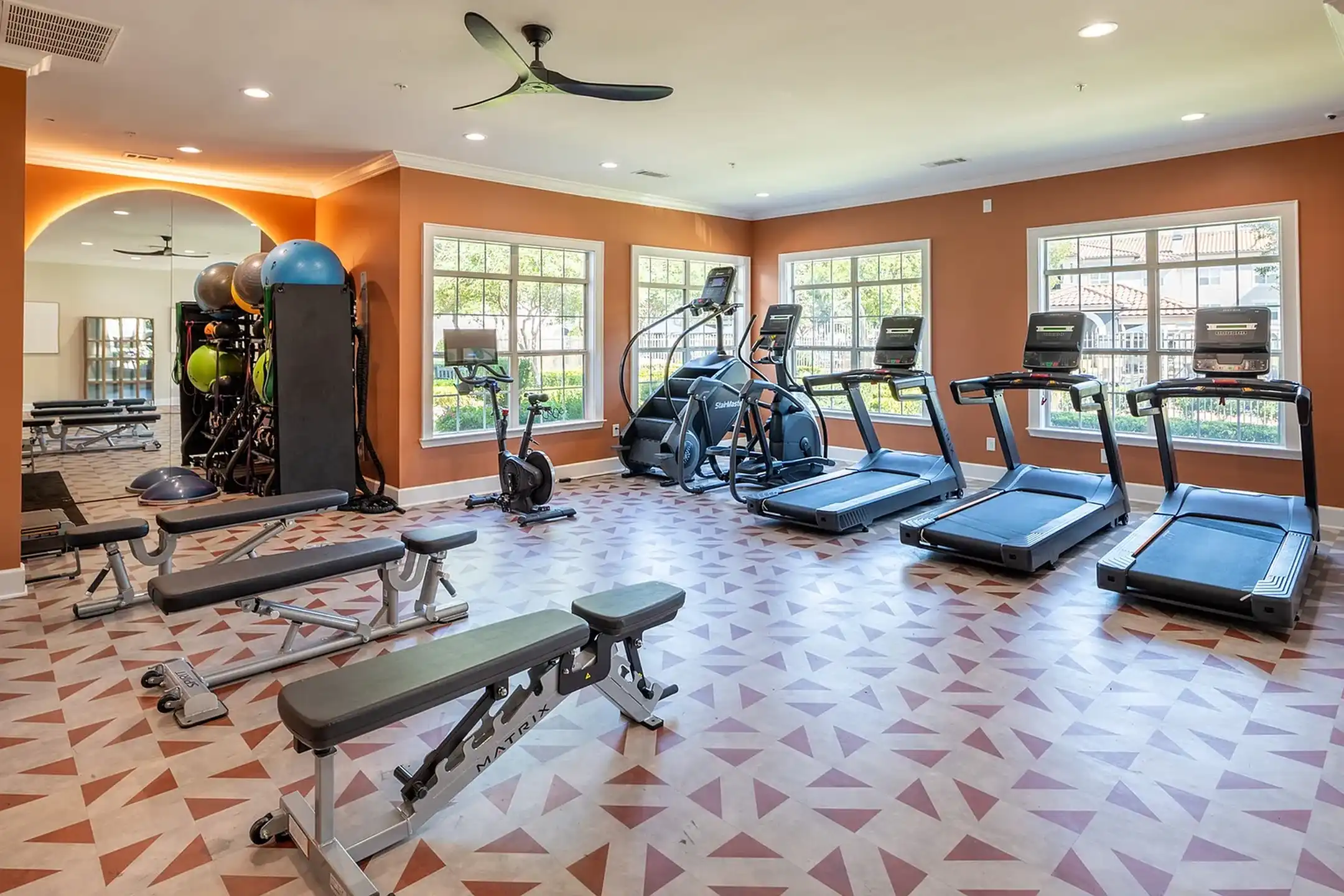 The Pointe at Vista Ridge Apartments - Lewisville, TX 75067 ...