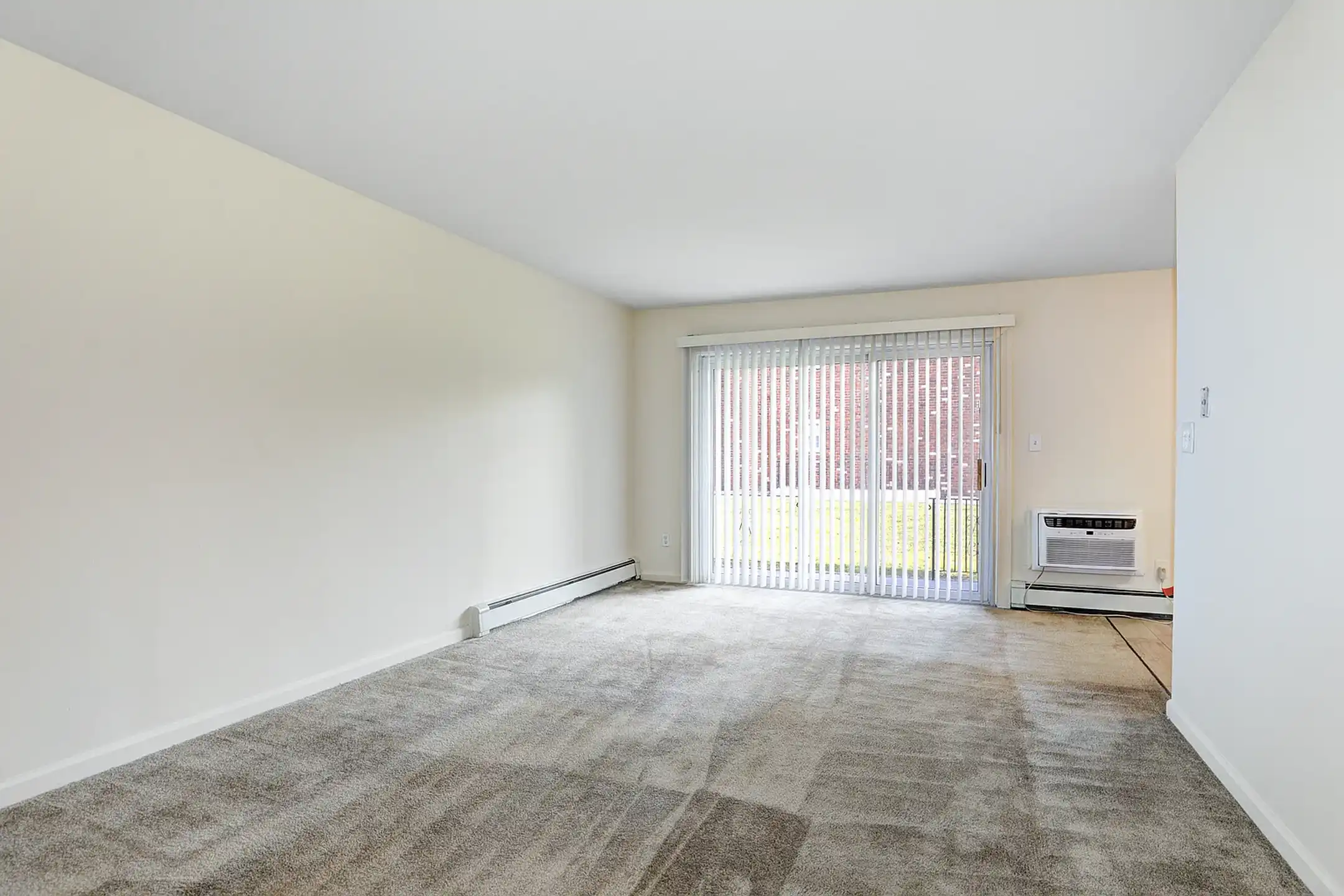 Wynbrook West - Hightstown, NJ 08520 | ApartmentGuide.com