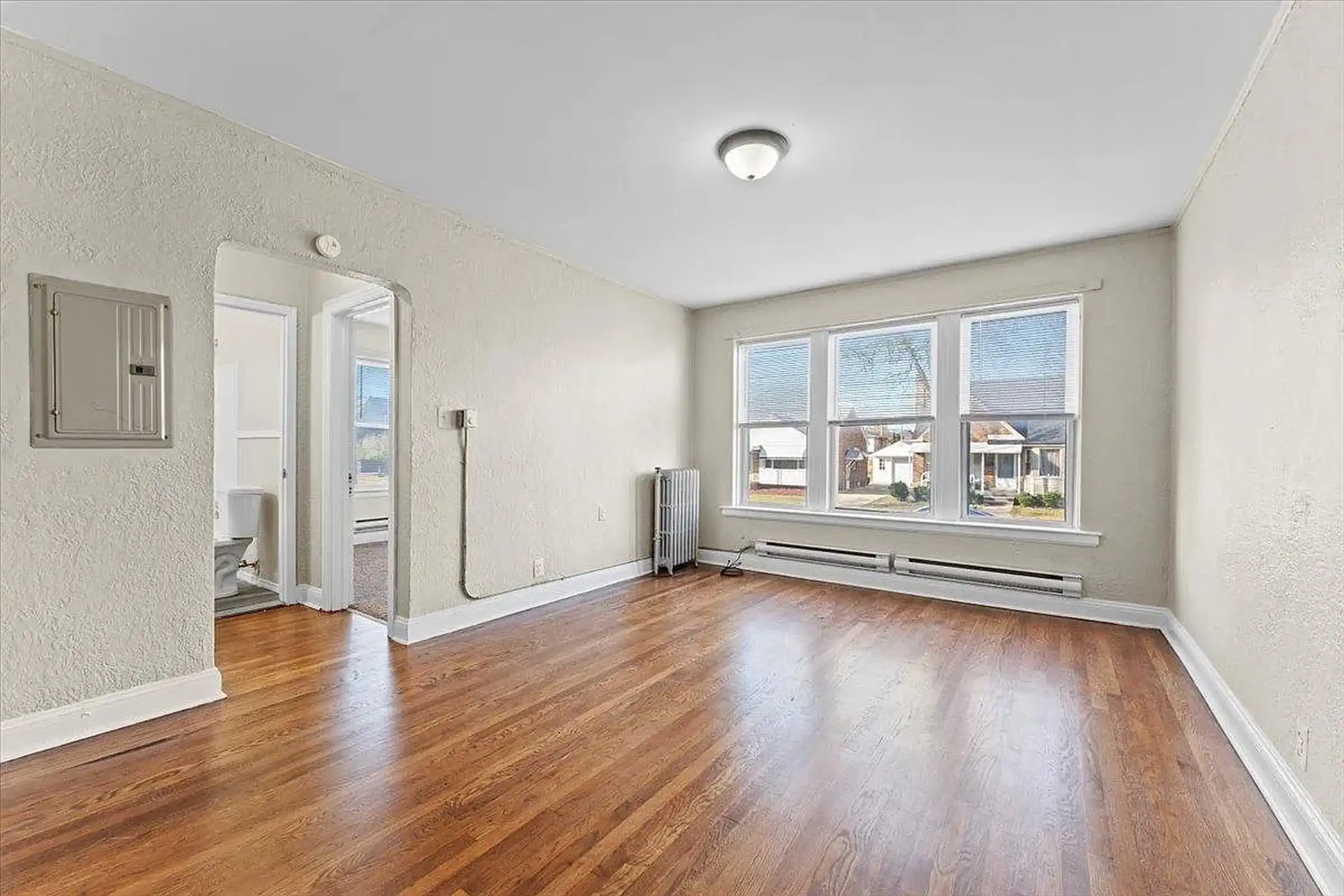 Huron River Dearborn - Dearborn, MI 48126 | ApartmentGuide.com