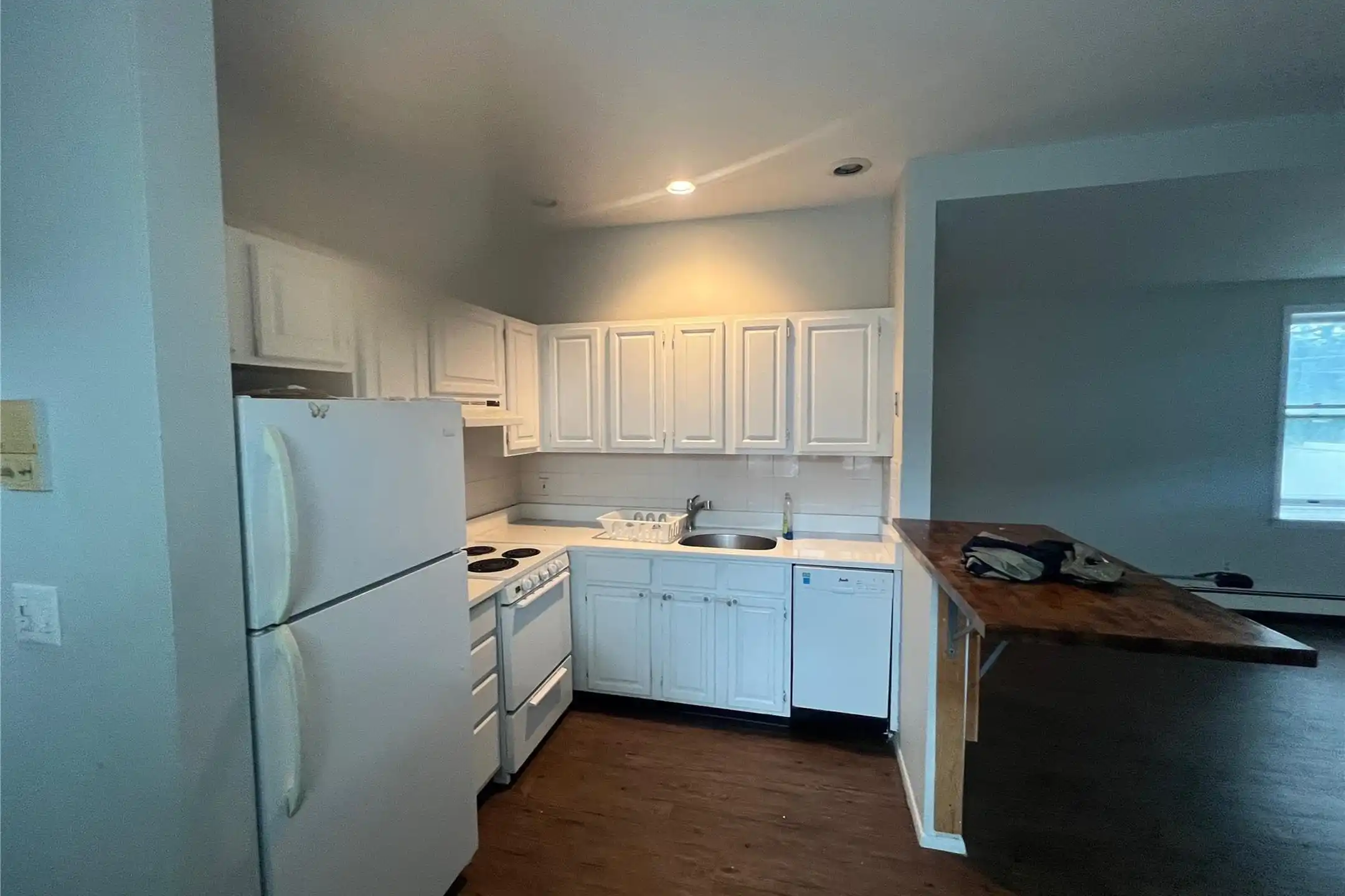 541 E Broadway #2B - Long Beach, NY 11561 | ApartmentGuide.com