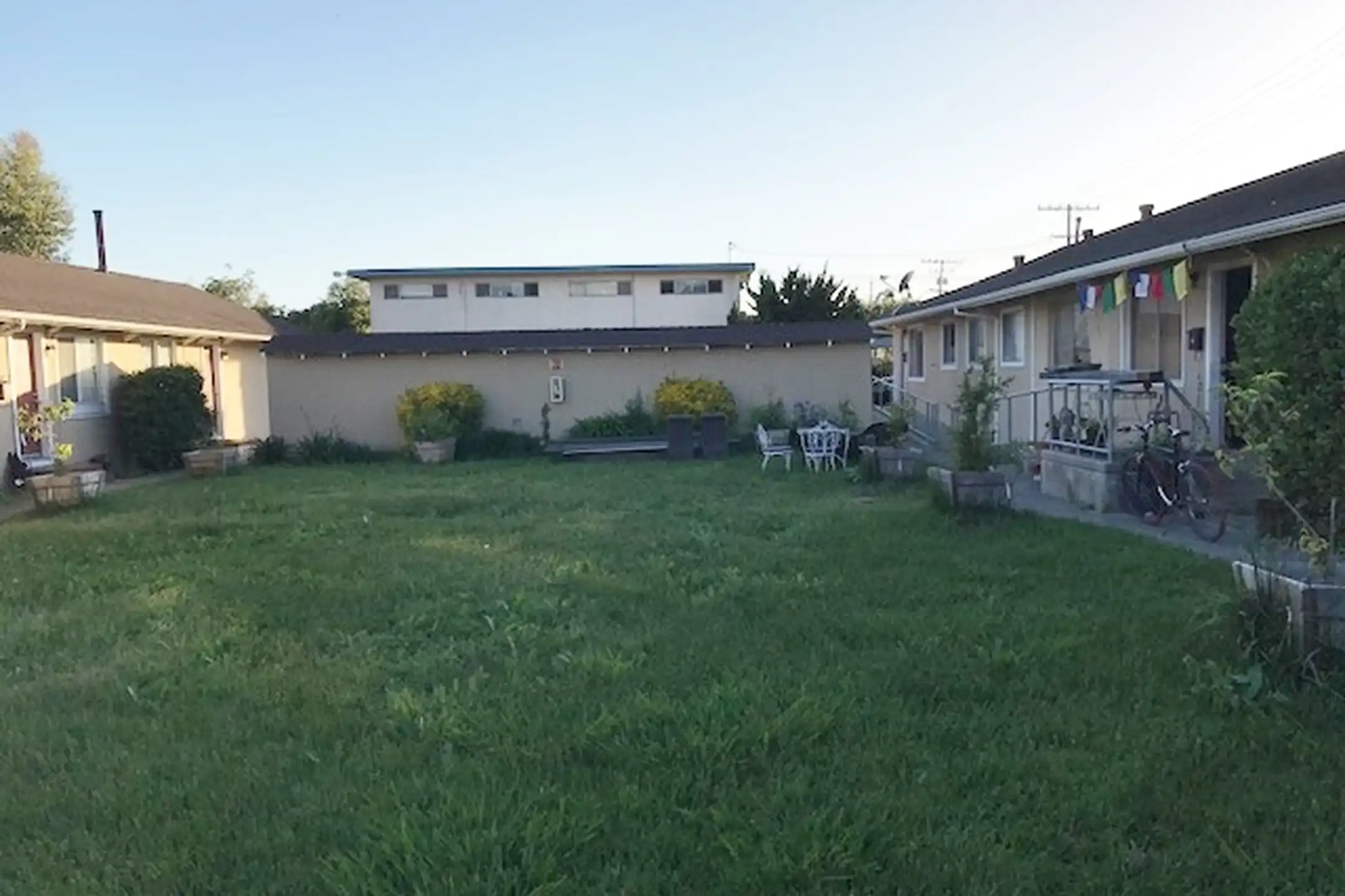 1701 San Joaquin St unit # 8 - Richmond, CA 94804 | ApartmentGuide.com