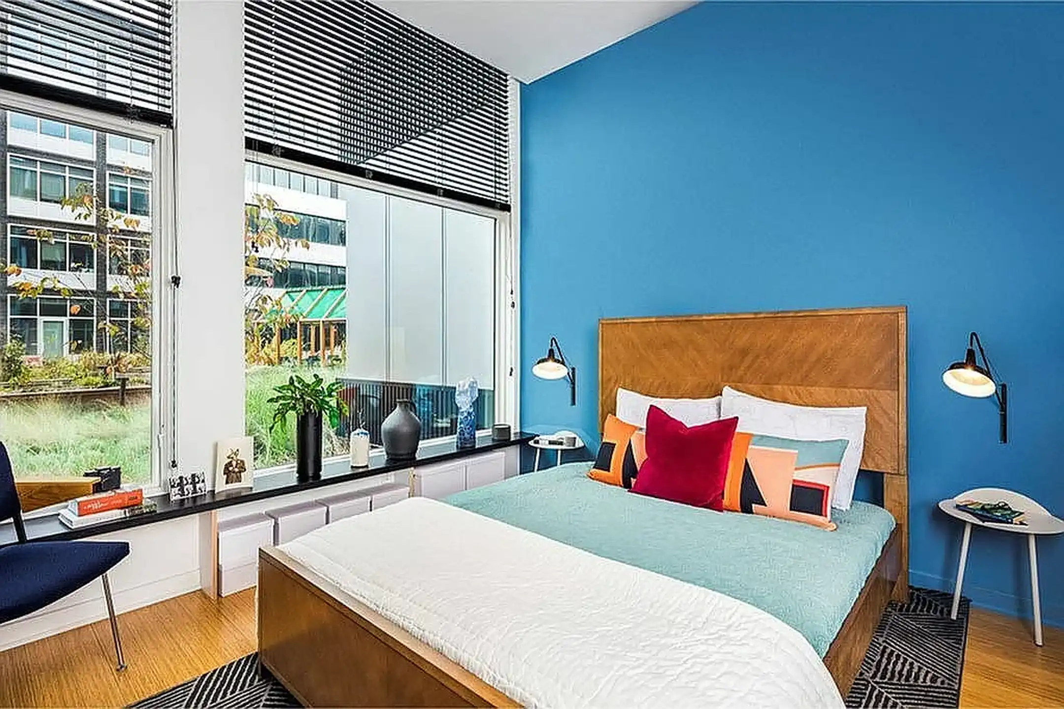 Harrison Urby - Harrison, NJ 07029 | ApartmentGuide.com