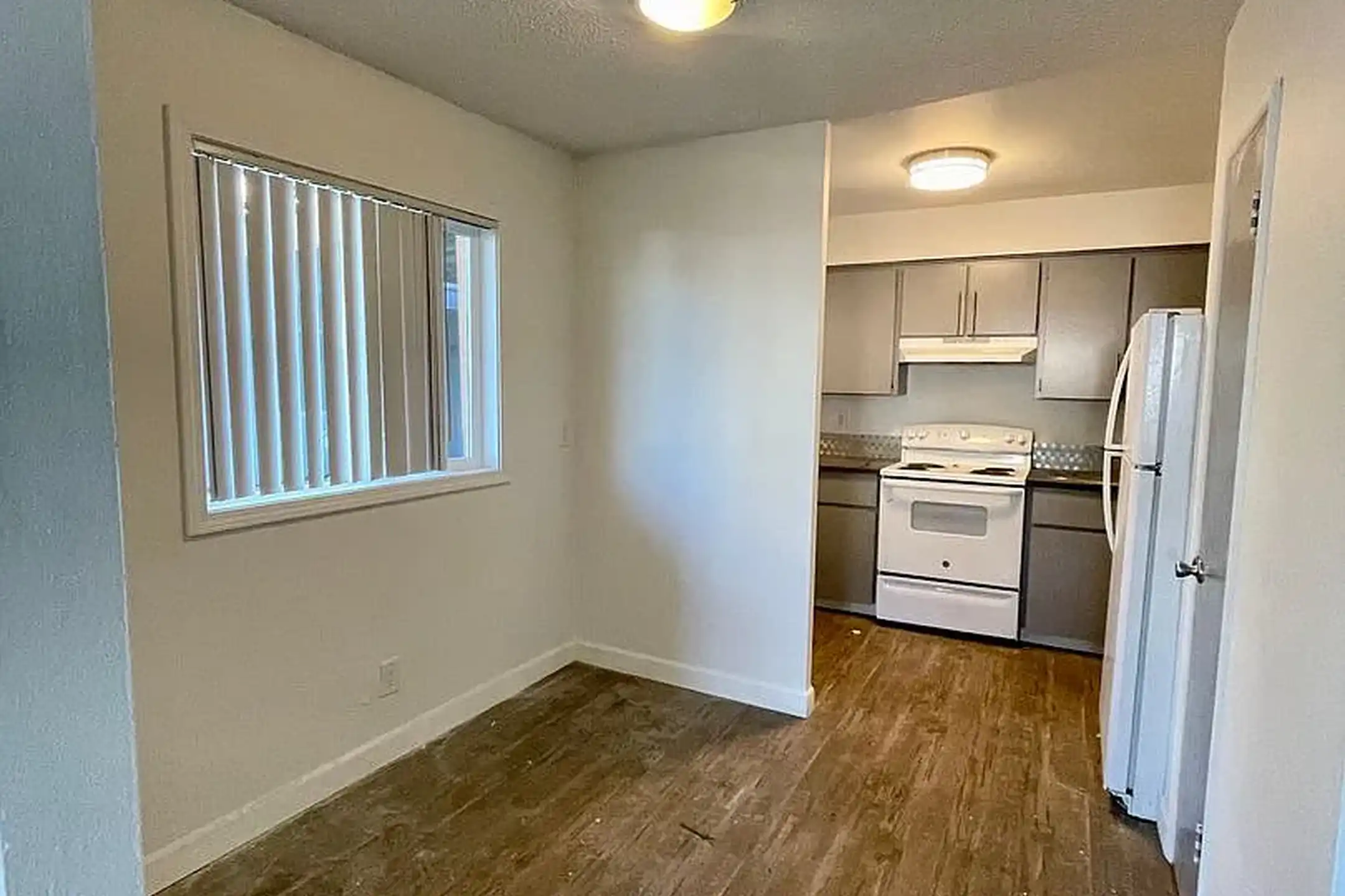 Park Place East - Longview, WA 98632 | ApartmentGuide.com