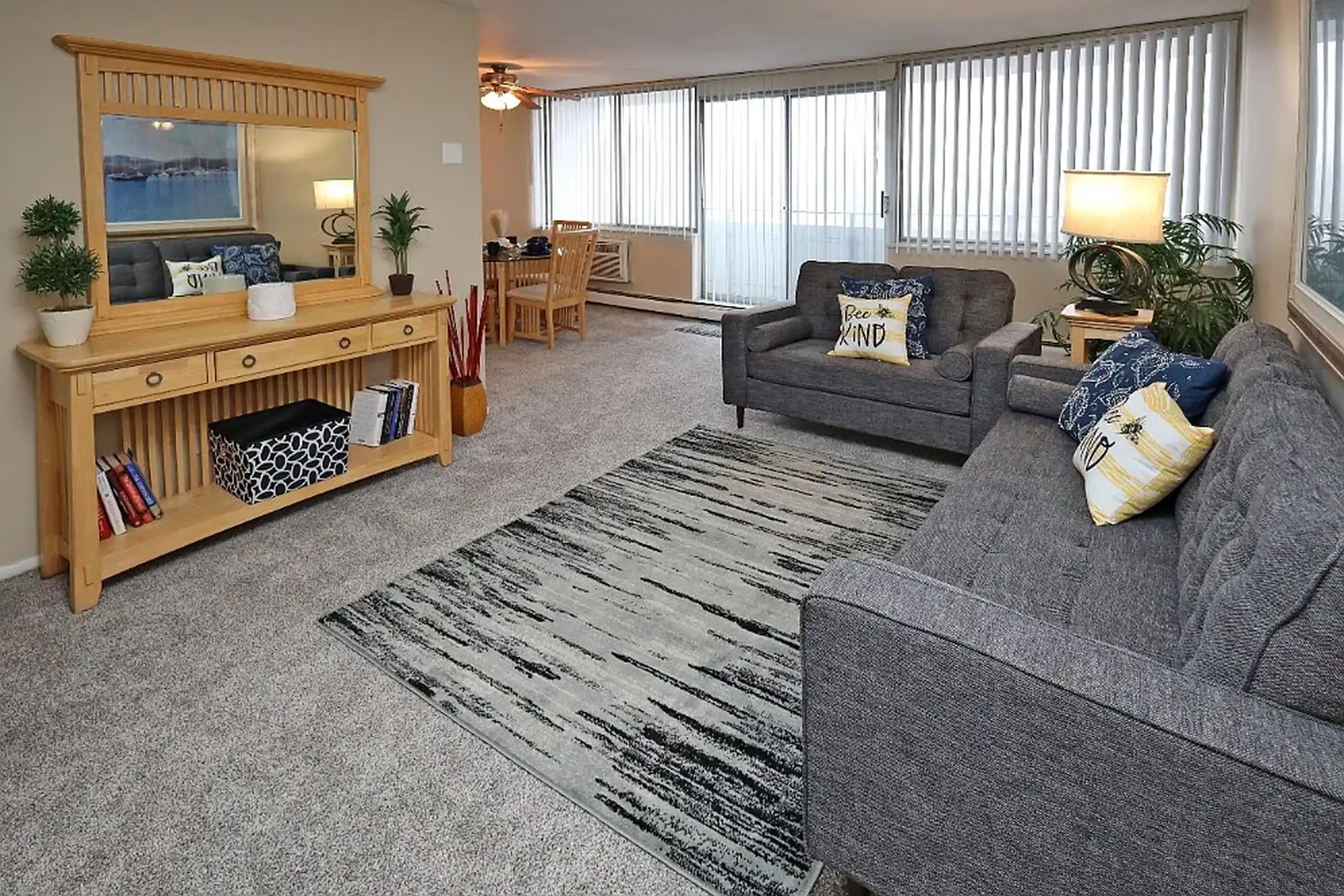 Harbor Crest - Euclid, OH 44123 | ApartmentGuide.com
