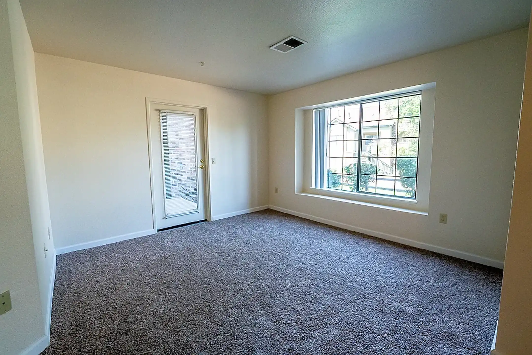 The Heights by Marston Lake - Lakewood, CO 80235 | ApartmentGuide.com