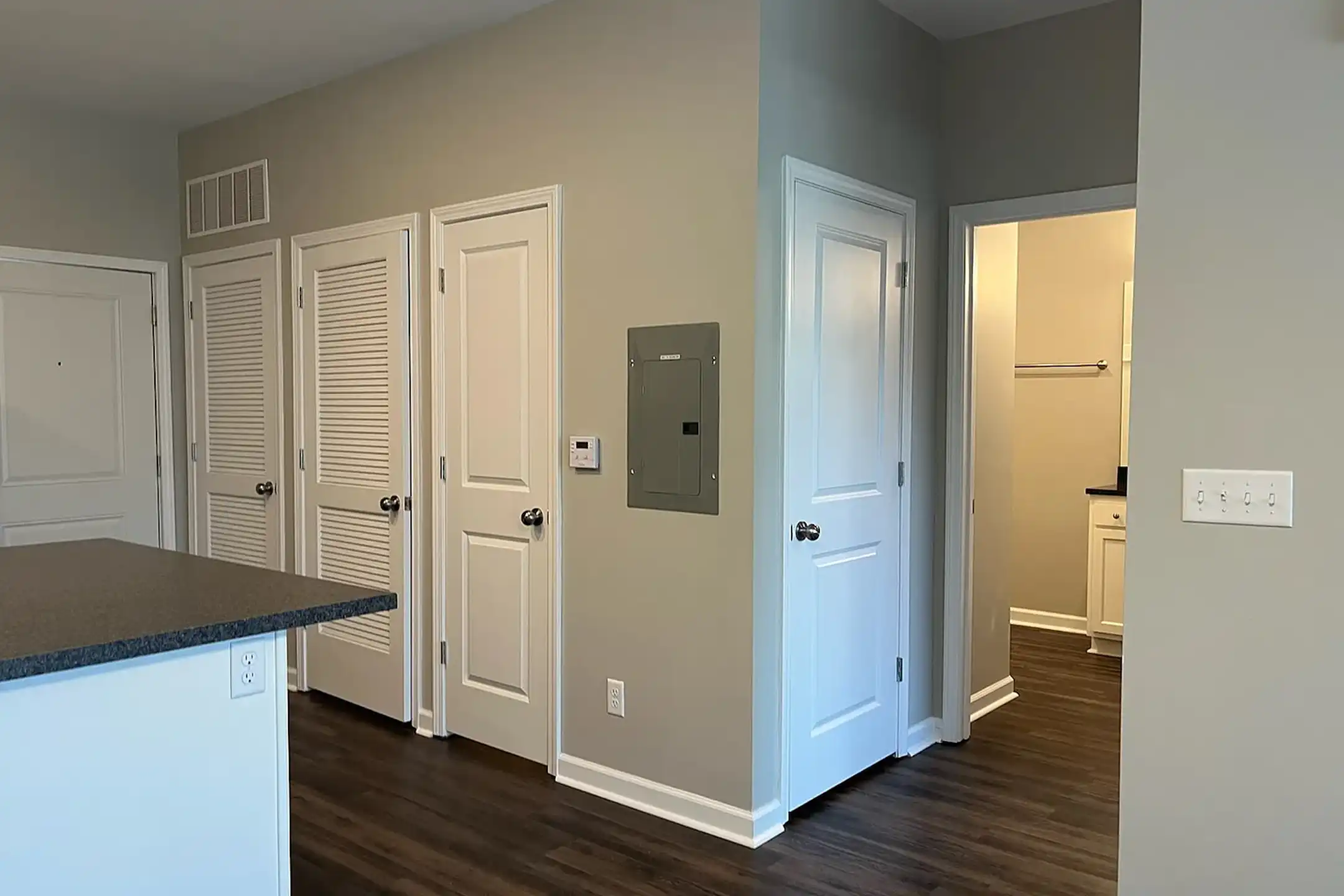 The Shelby - Louisville, KY 40203 | ApartmentGuide.com