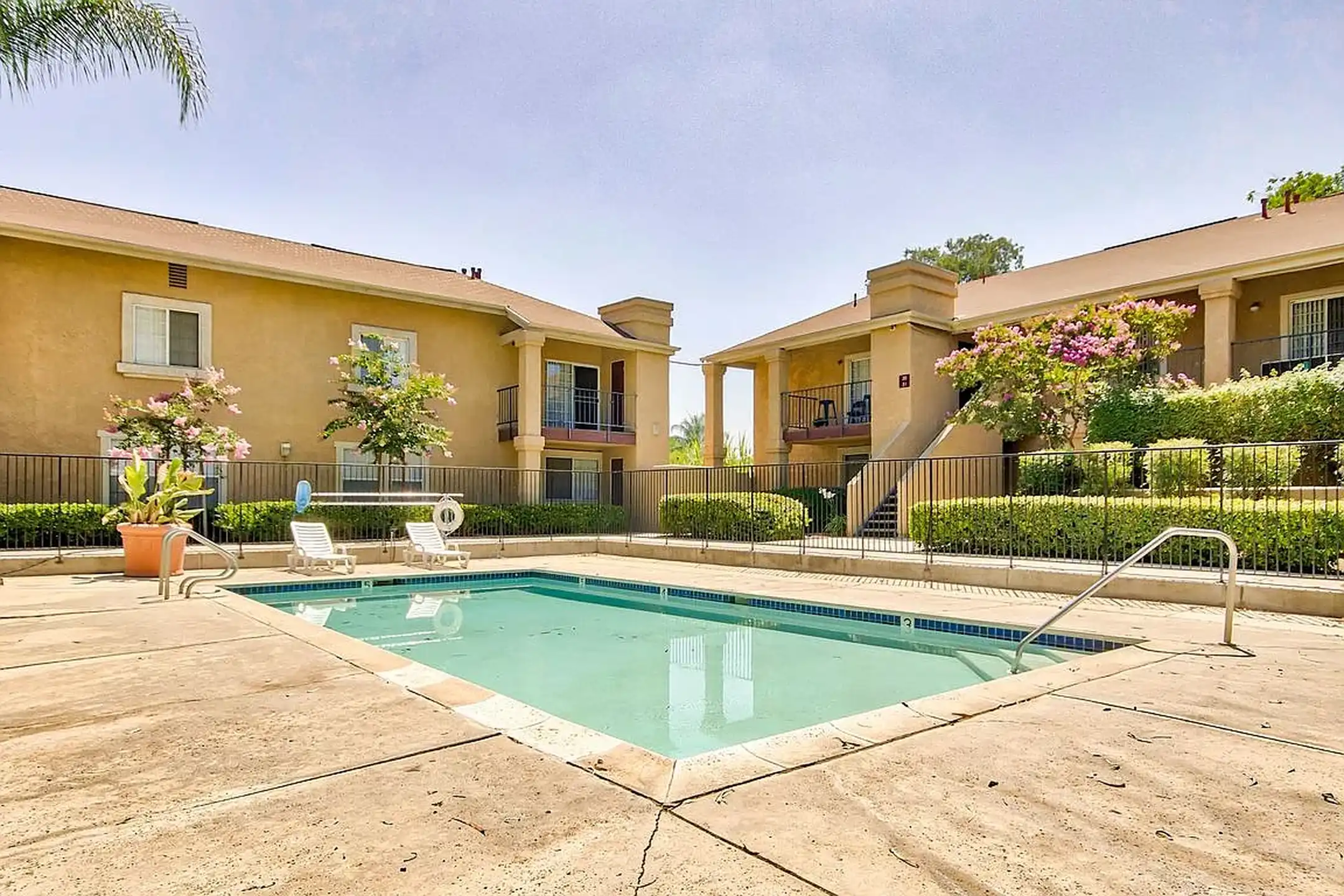 Magnolia Villas - Riverside, CA 92503 | ApartmentGuide.com