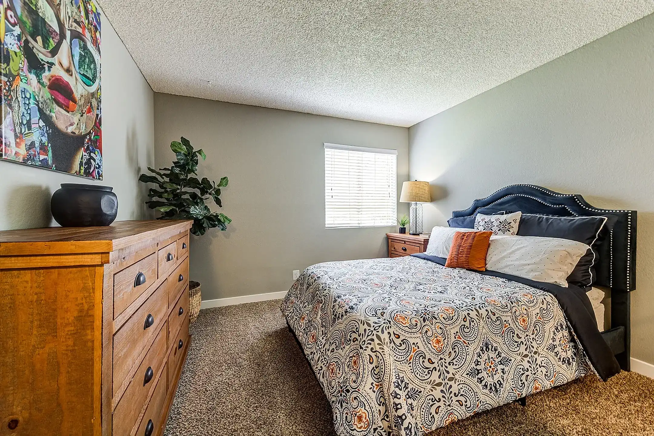 evRIA Diamond Valley - Hemet, CA 92543 | ApartmentGuide.com