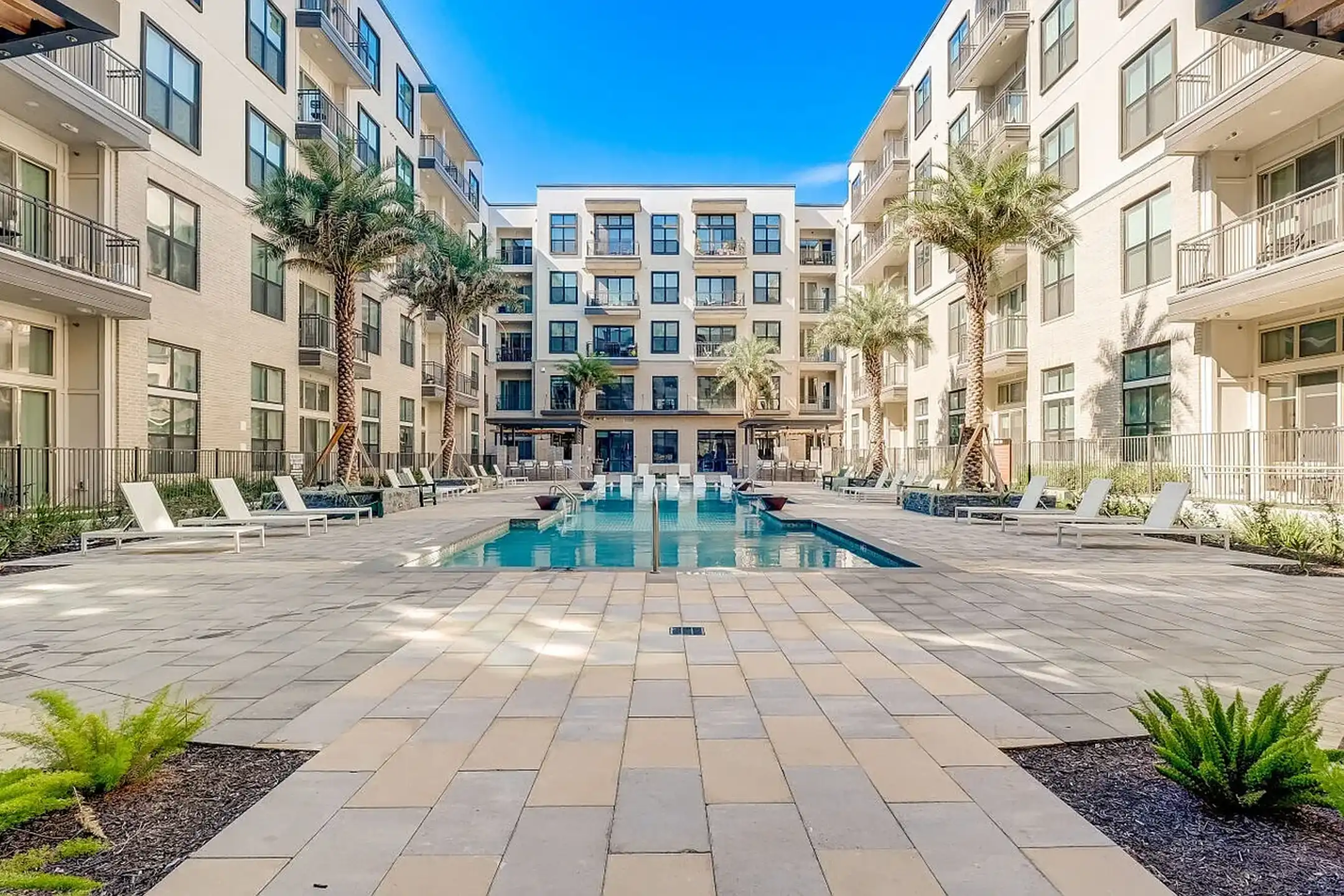 Augusta Flats - San Antonio, TX 78215 | ApartmentGuide.com