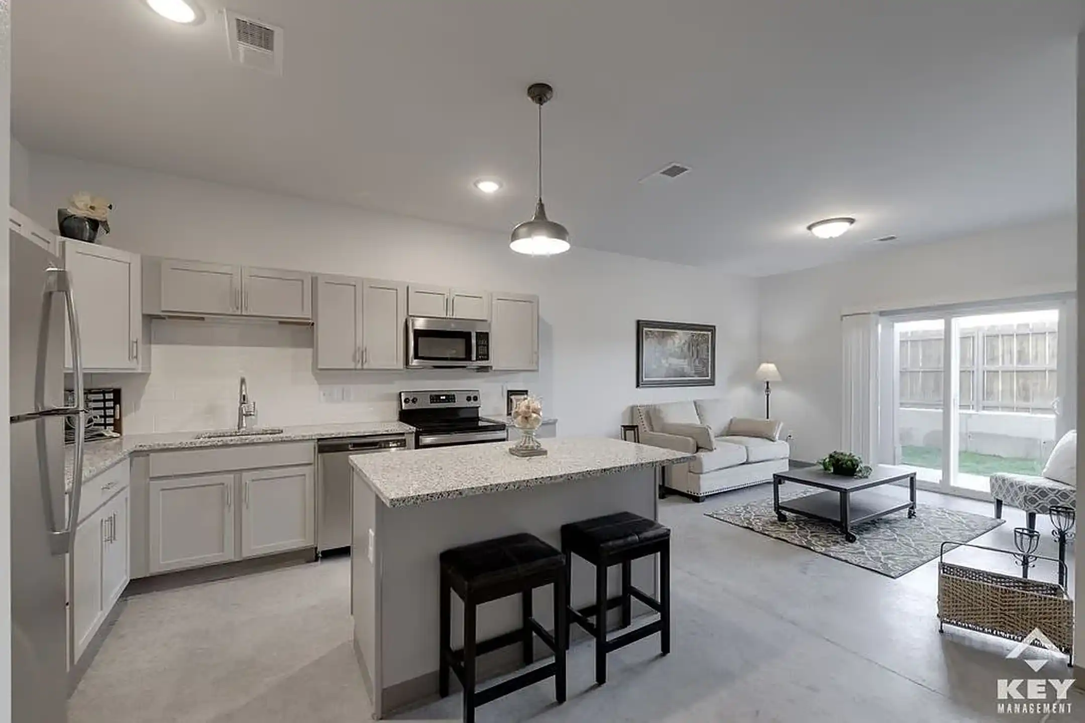 Indian Point Apartments - Wichita, KS 67203 | ApartmentGuide.com