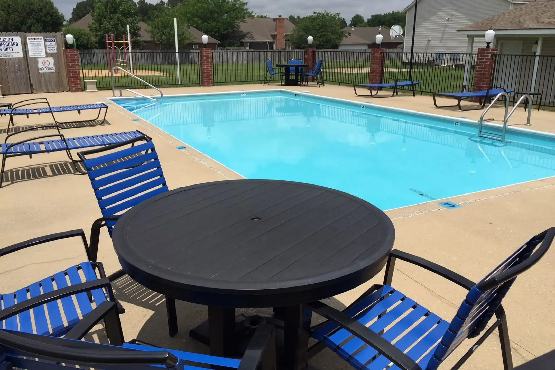 2501 Erin Way - Paragould, AR 72450 | ApartmentGuide.com